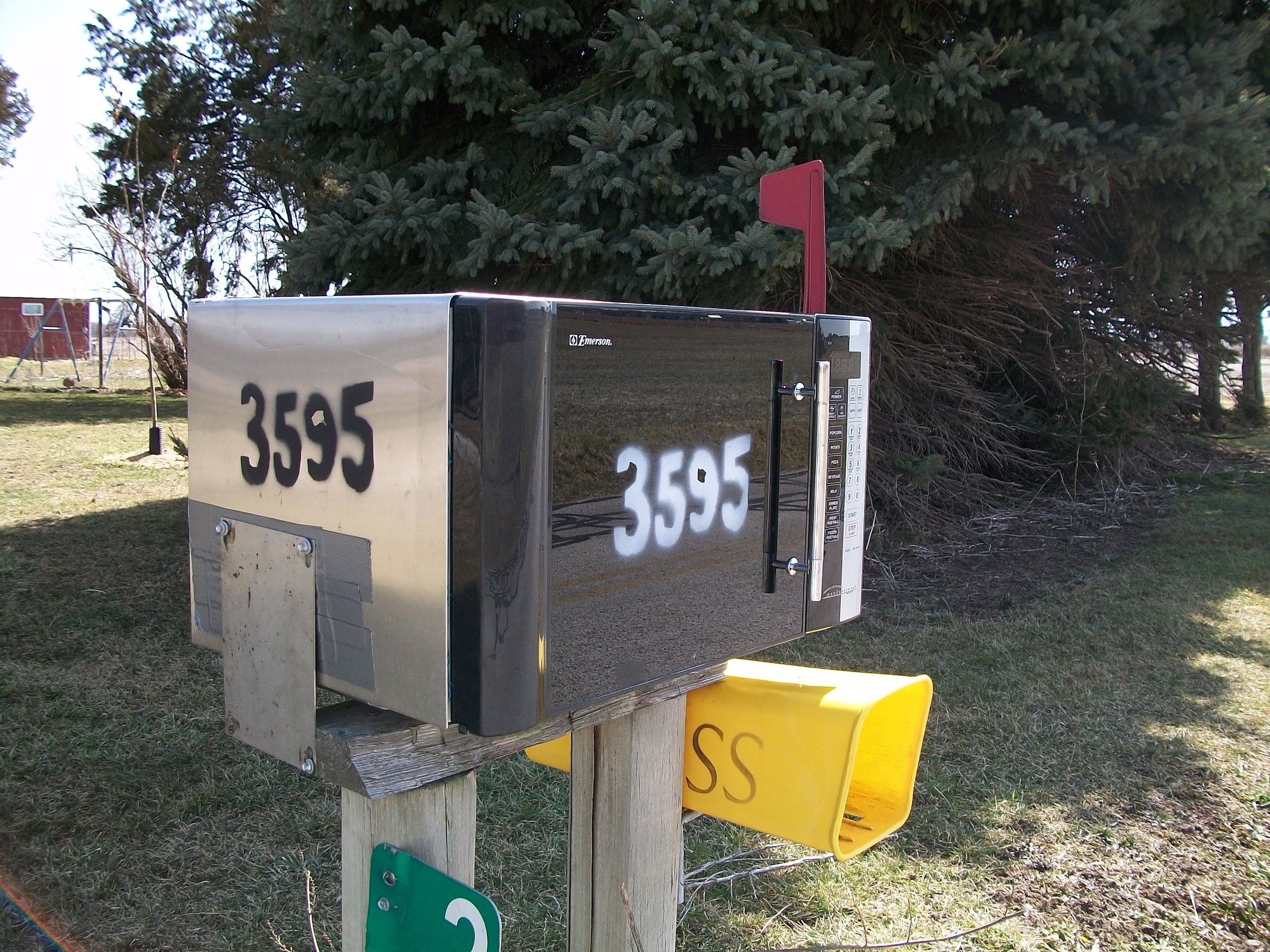 Extreme Recycling: Mailbox (with Pictures) - Instructables