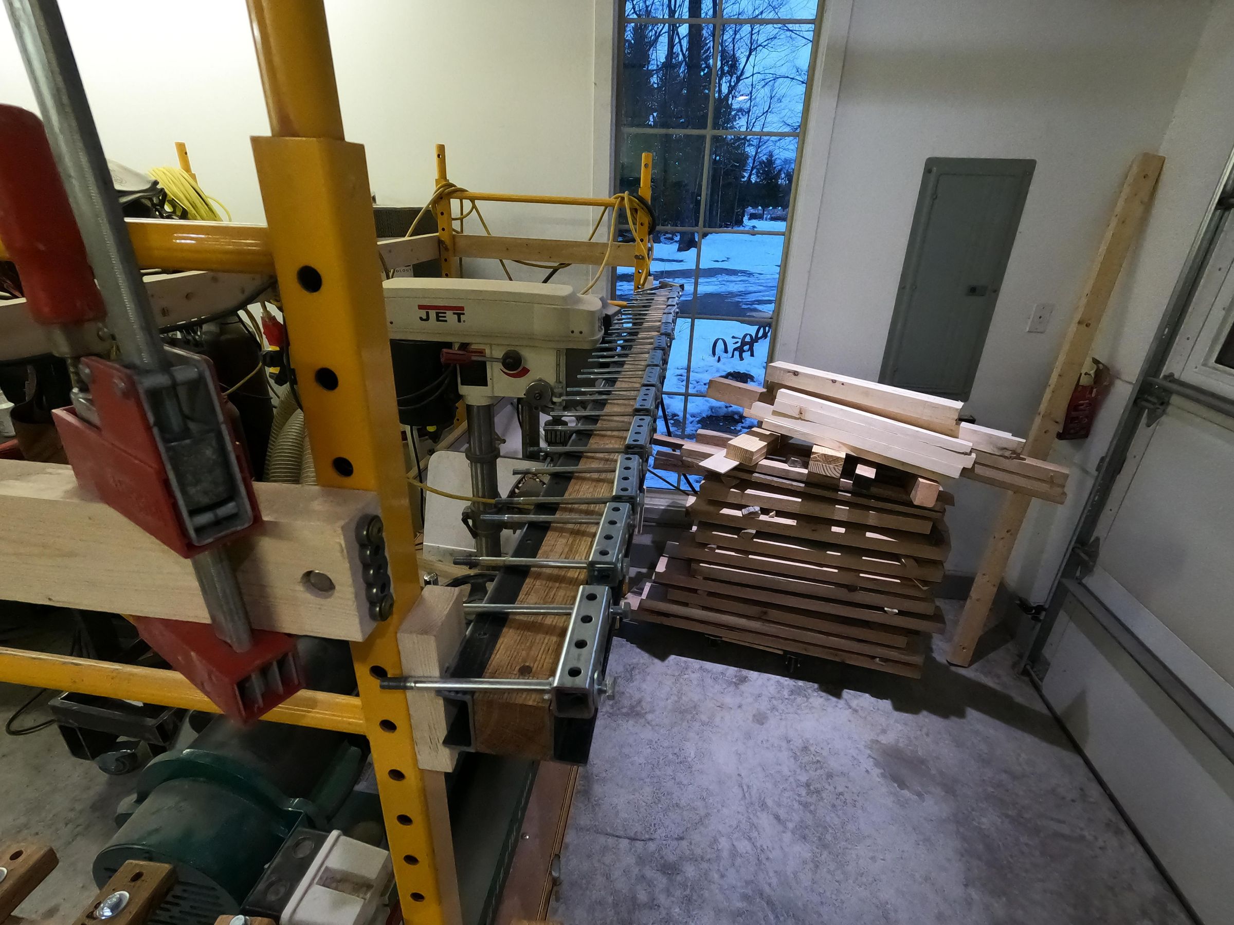 Multi-Clamp Glue-Up Jig for Fabricating DIY Wood Beams AKA a ...