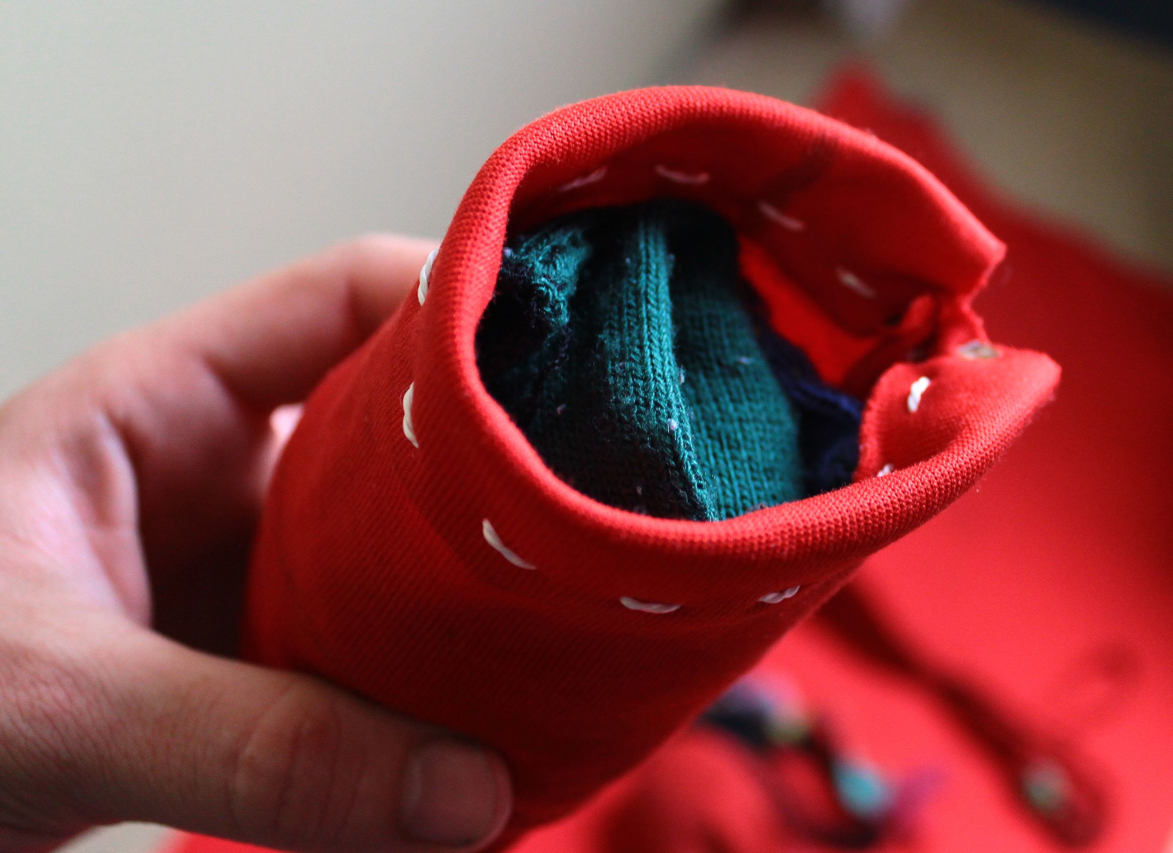How to Make Beautiful Soft Poi From a Piece of Cloth : 10 Steps (with ...