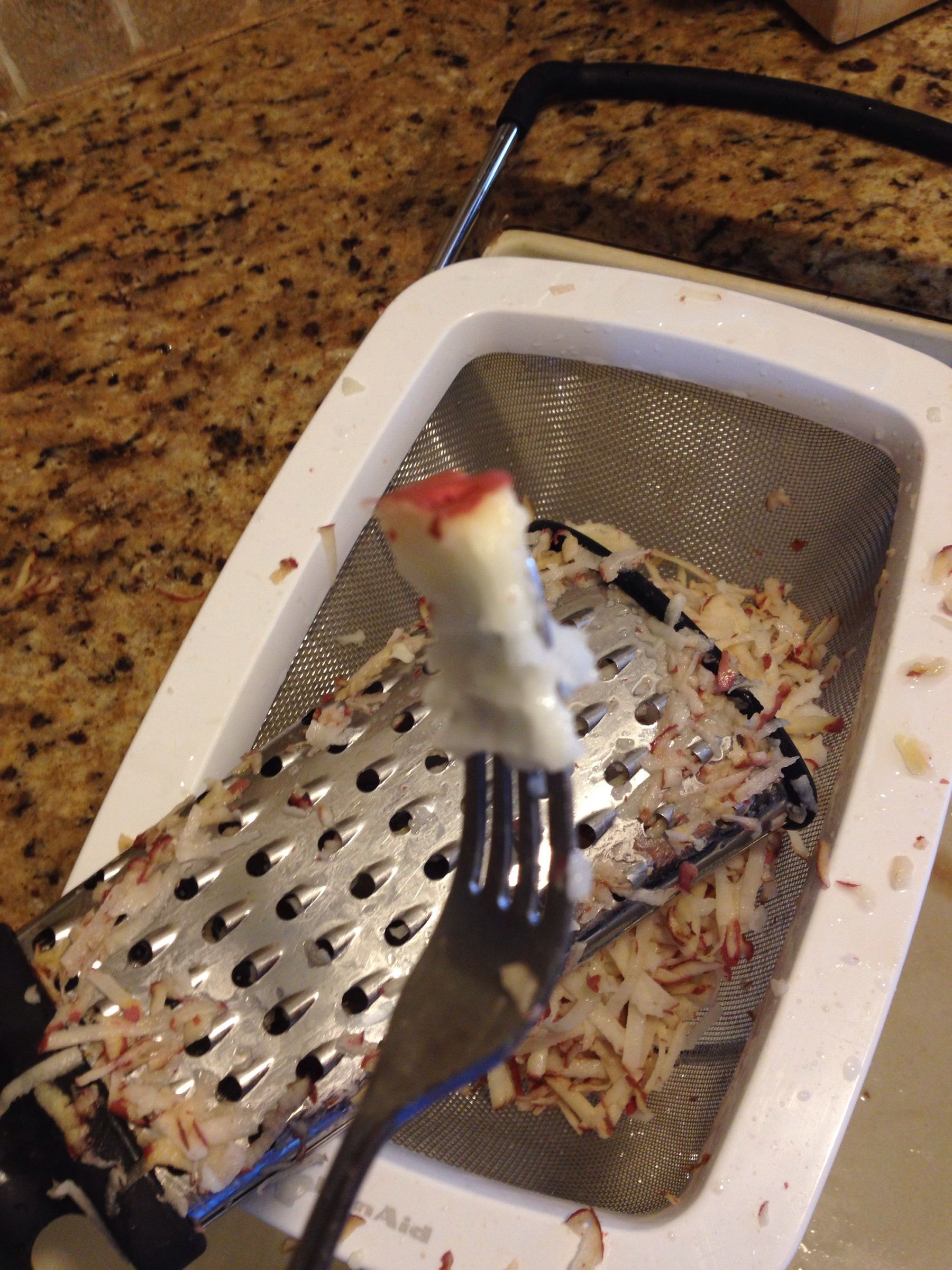 Finger-safe Potato Shredding : 3 Steps - Instructables