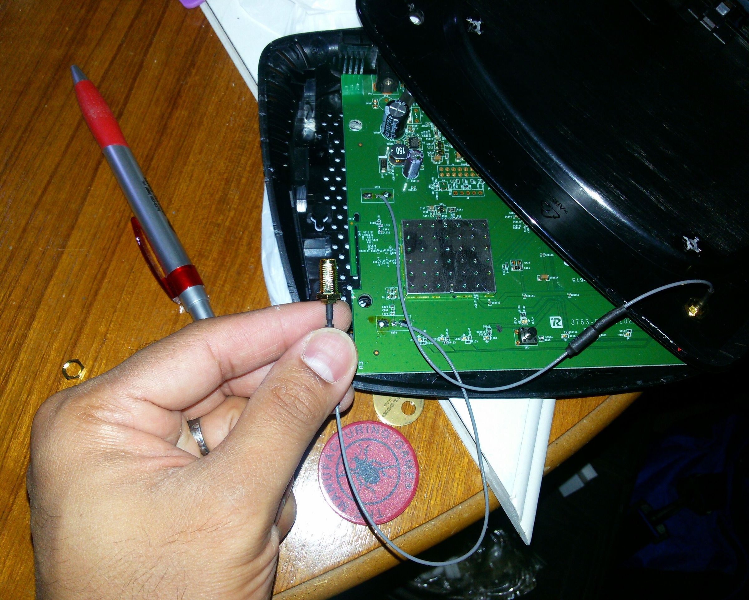 Upgrading The Range Of A Linksys Wrt54g2 Wifi Router 4 Linksys WRT54G
