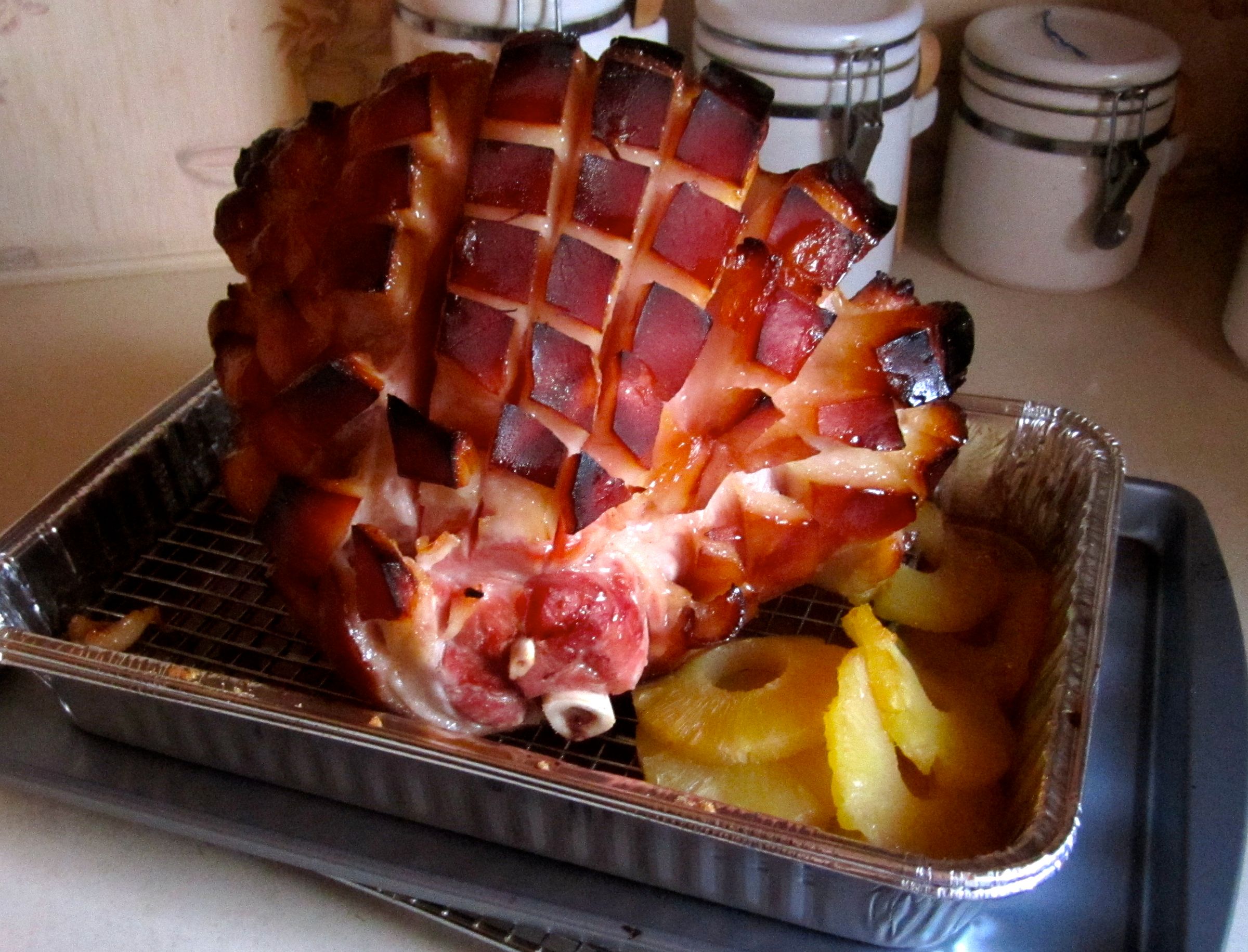 Baked Ham With Pineapple Glaze : 9 Steps (with Pictures) - Instructables