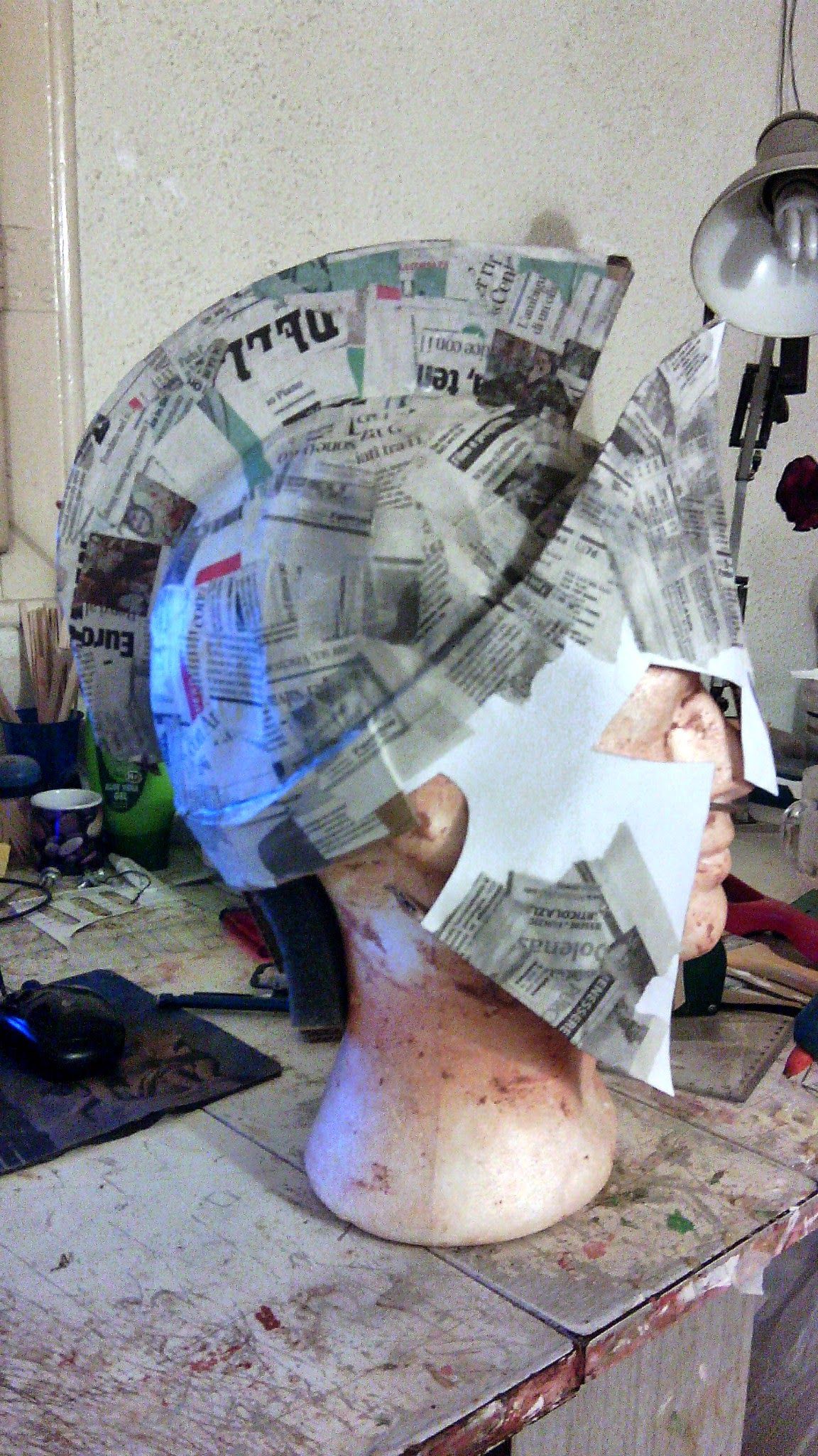 Leonidas Helmet 300 1:1 Por PropDivision : 5 Steps - Instructables