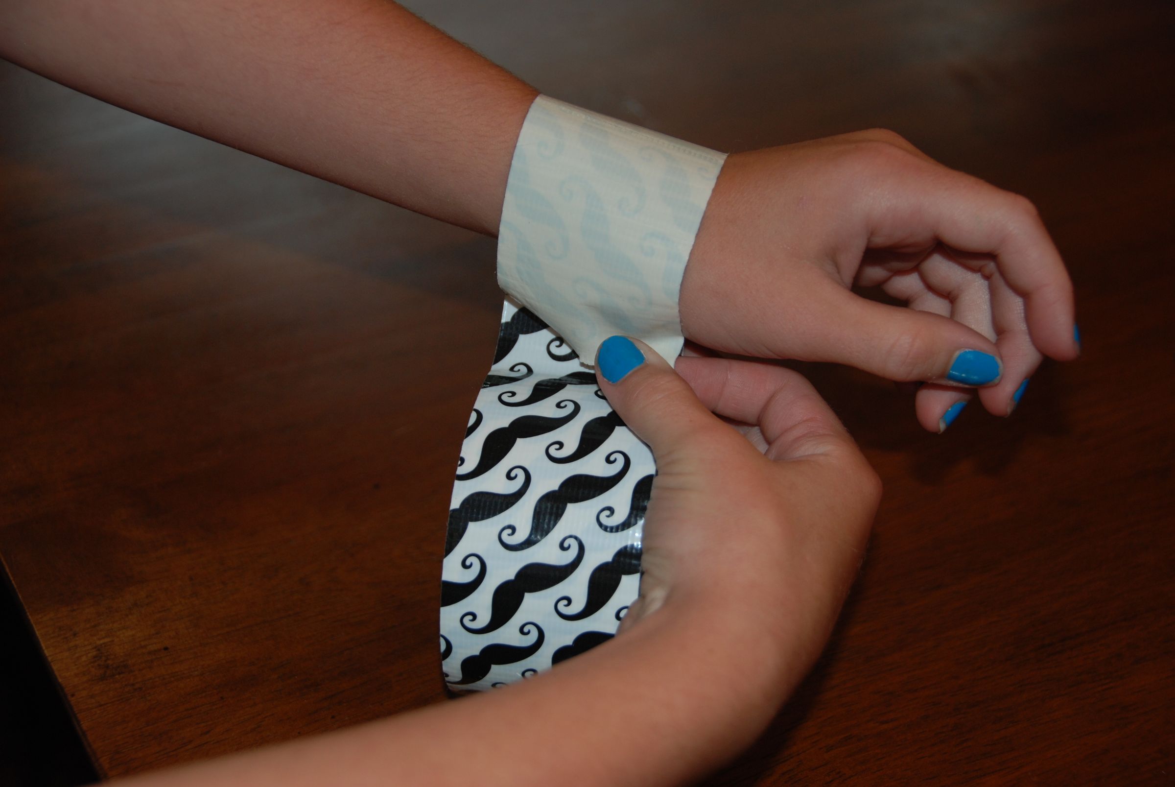 How to Make a Duck Tape Bracelet!!! : 5 Steps - Instructables