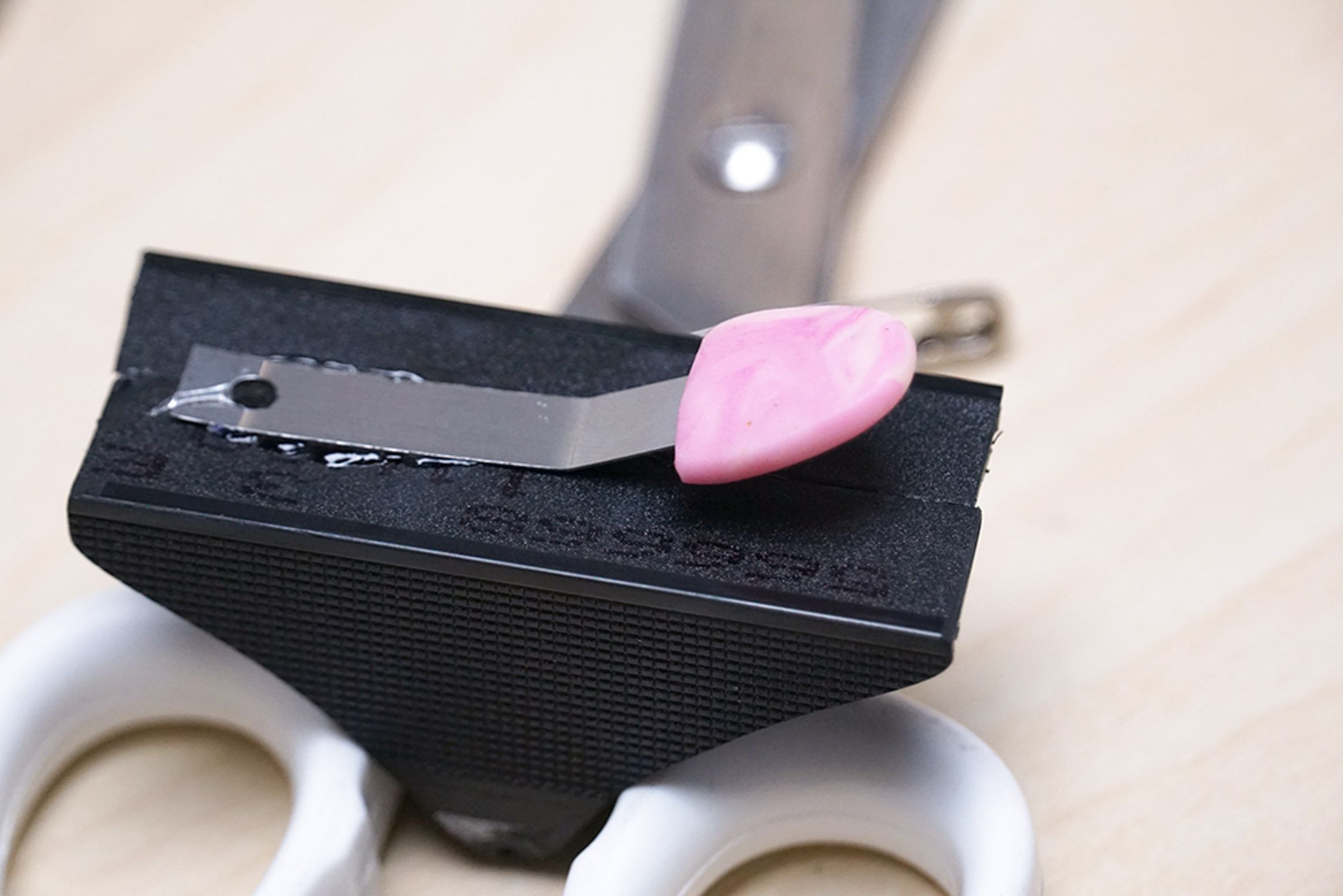 Pocket Fidget Clicker | DIY Project for Recycling VHS Tapes : 9 Steps ...