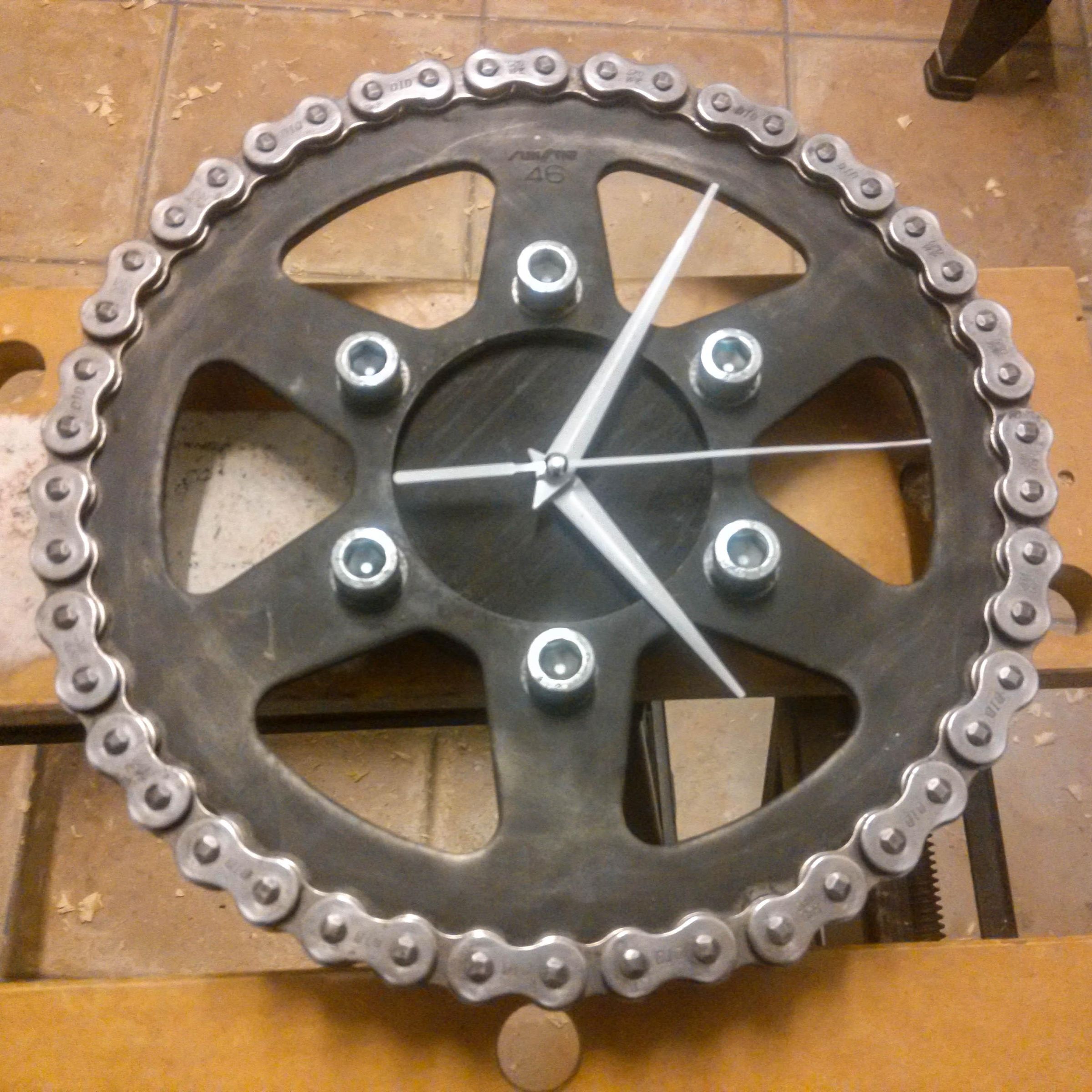 Motorcycle Chain + Sprocket Clock - Instructables