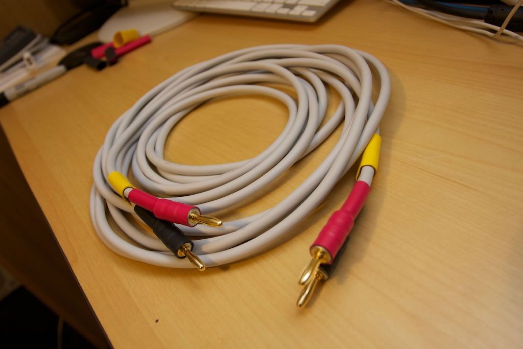 Heavy Duty Speaker Cables From Recycled Cable : 8 Steps - Instructables