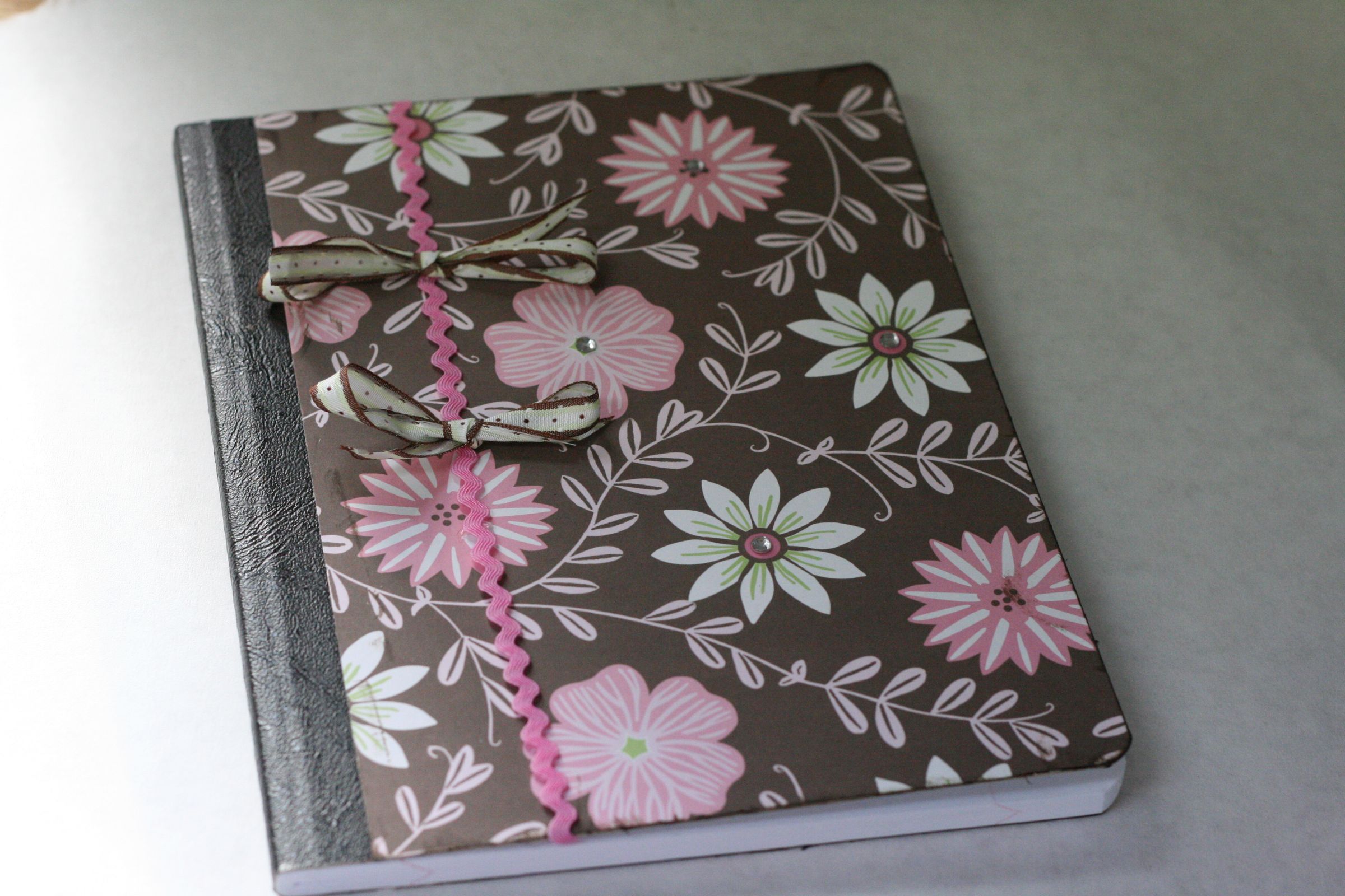 How to Decorate a Composition Journal : 10 Steps (with Pictures ...