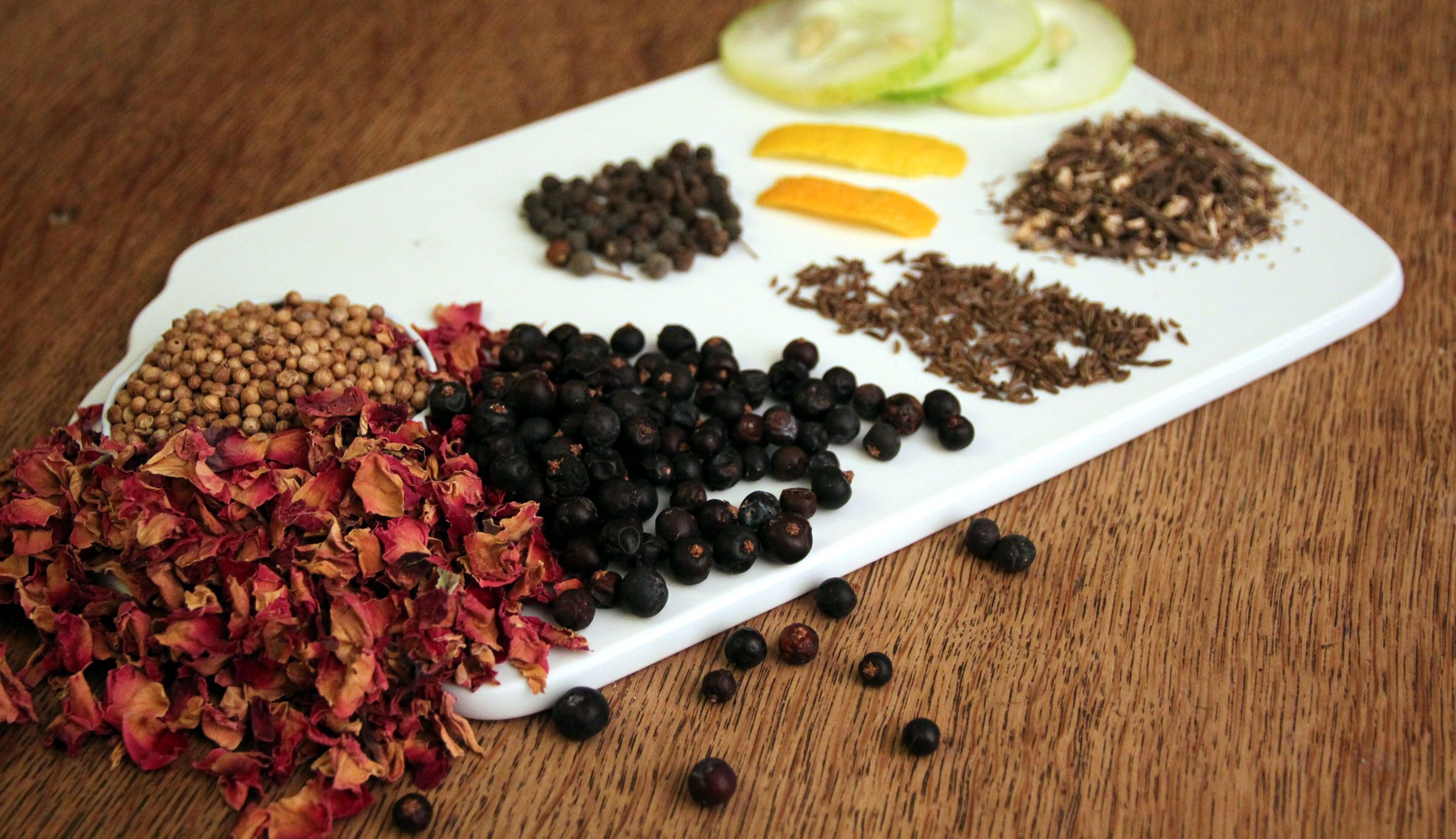 Homemade // Egon Gin // Maceration : 4 Steps (with Pictures ...