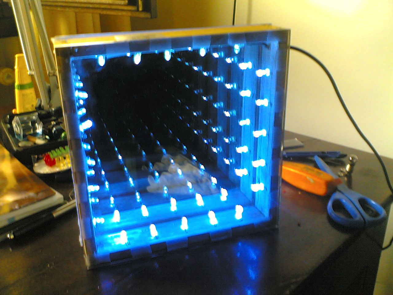 Cool DIY Infinite LED Tunnel : 5 Steps (with Pictures) - Instructables