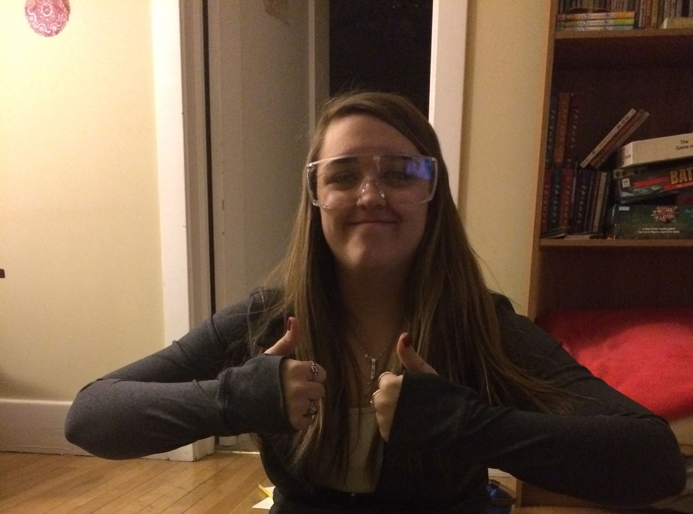 BROKEN CD ART FRAME : 7 Steps - Instructables