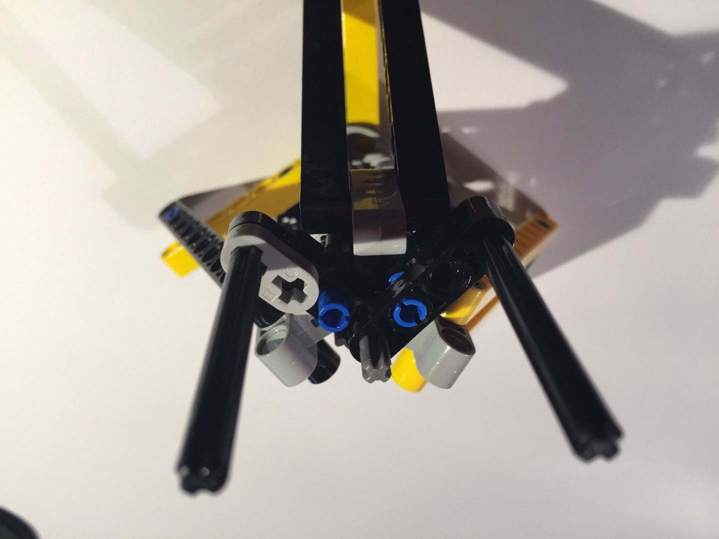Real Lego Tripod : 5 Steps - Instructables