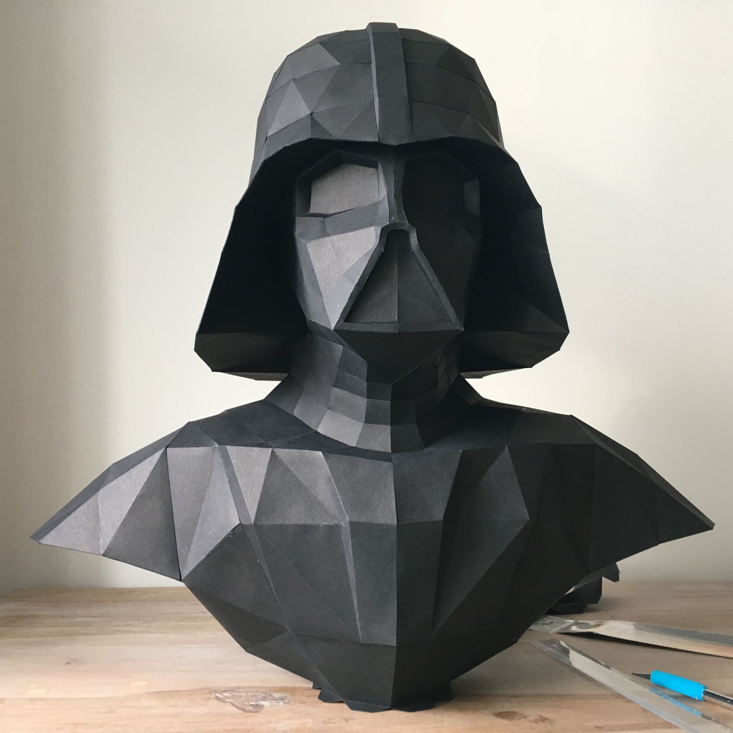Darth Vader Bust Papercraft : 7 Steps (with Pictures) - Instructables
