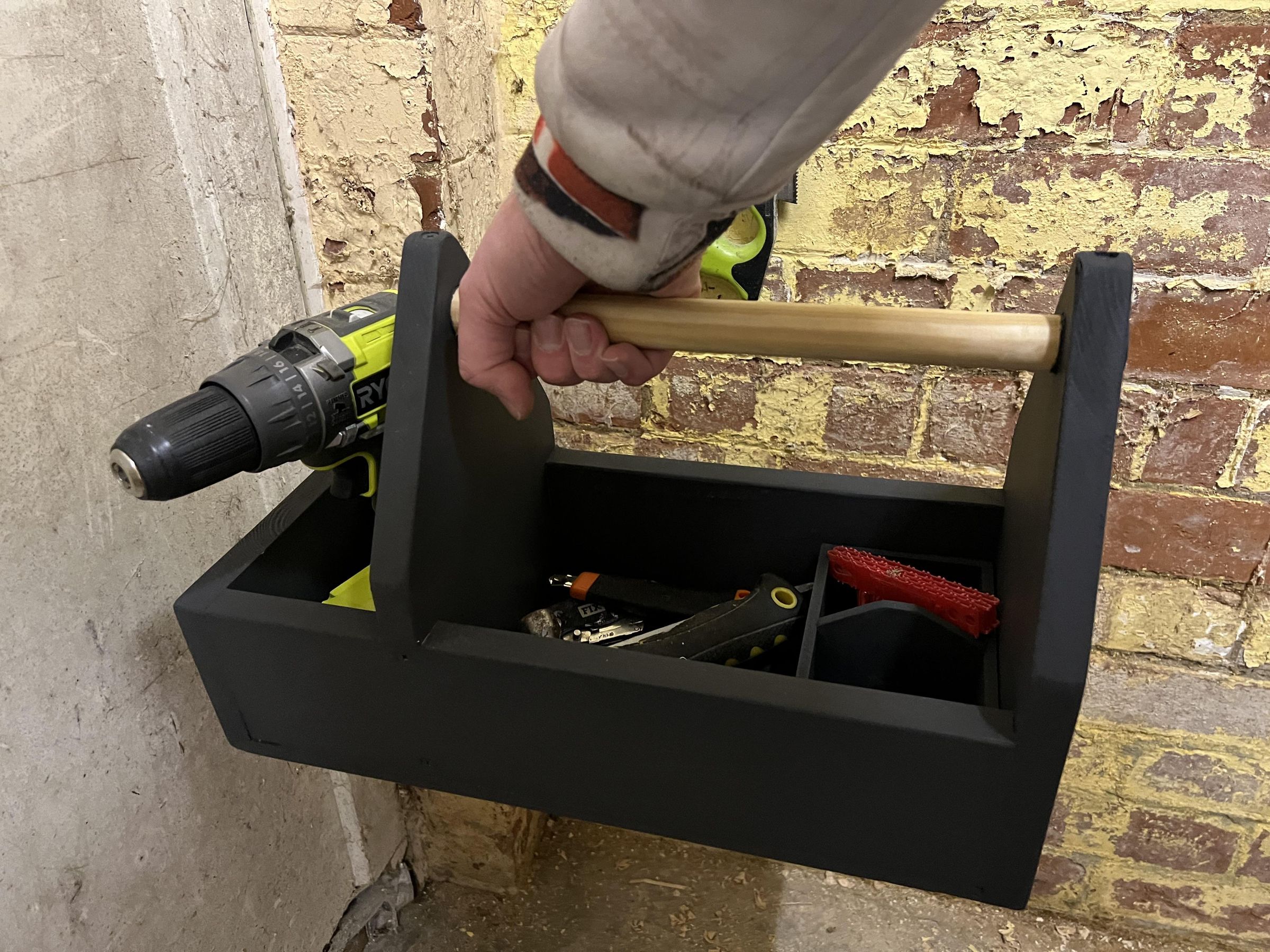 Simple DIY Tool Box. : 7 Steps (with Pictures) - Instructables