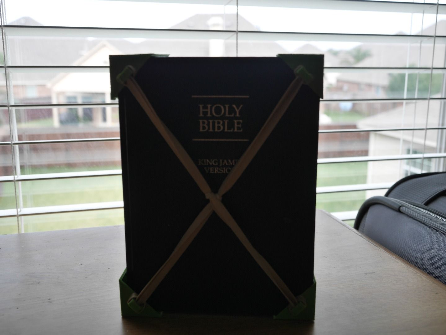 Travel Protector for Books : 4 Steps (with Pictures) - Instructables