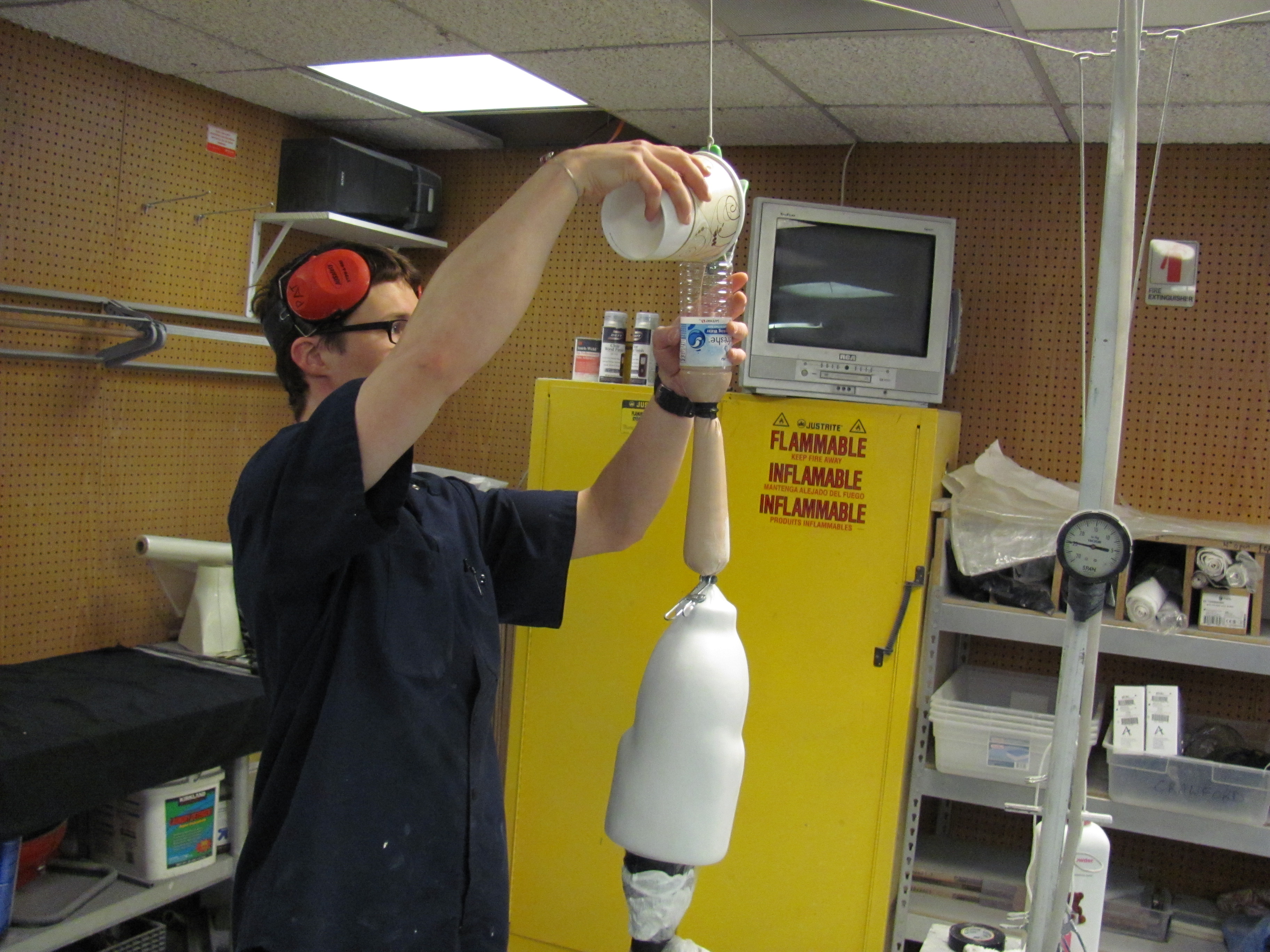 How a Prosthetic Leg Is Made! : 5 Steps (with Pictures) - Instructables