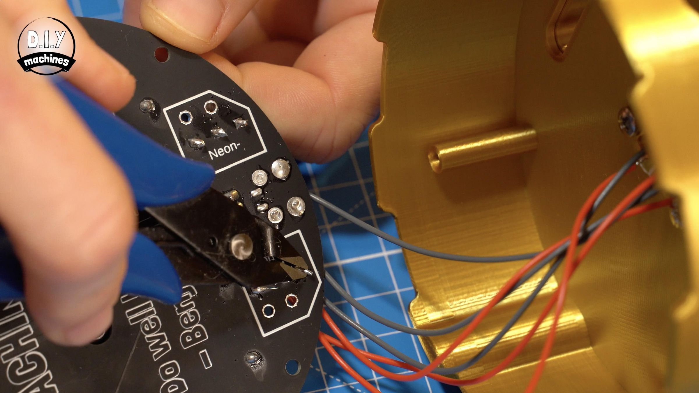 Make Your Own Customisable Desktop LED Neon Signs / Lights : 18 Steps ...