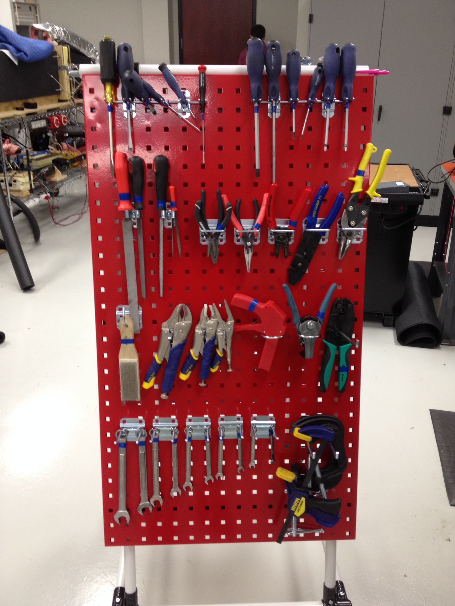 Rolling Tool Board : 5 Steps - Instructables