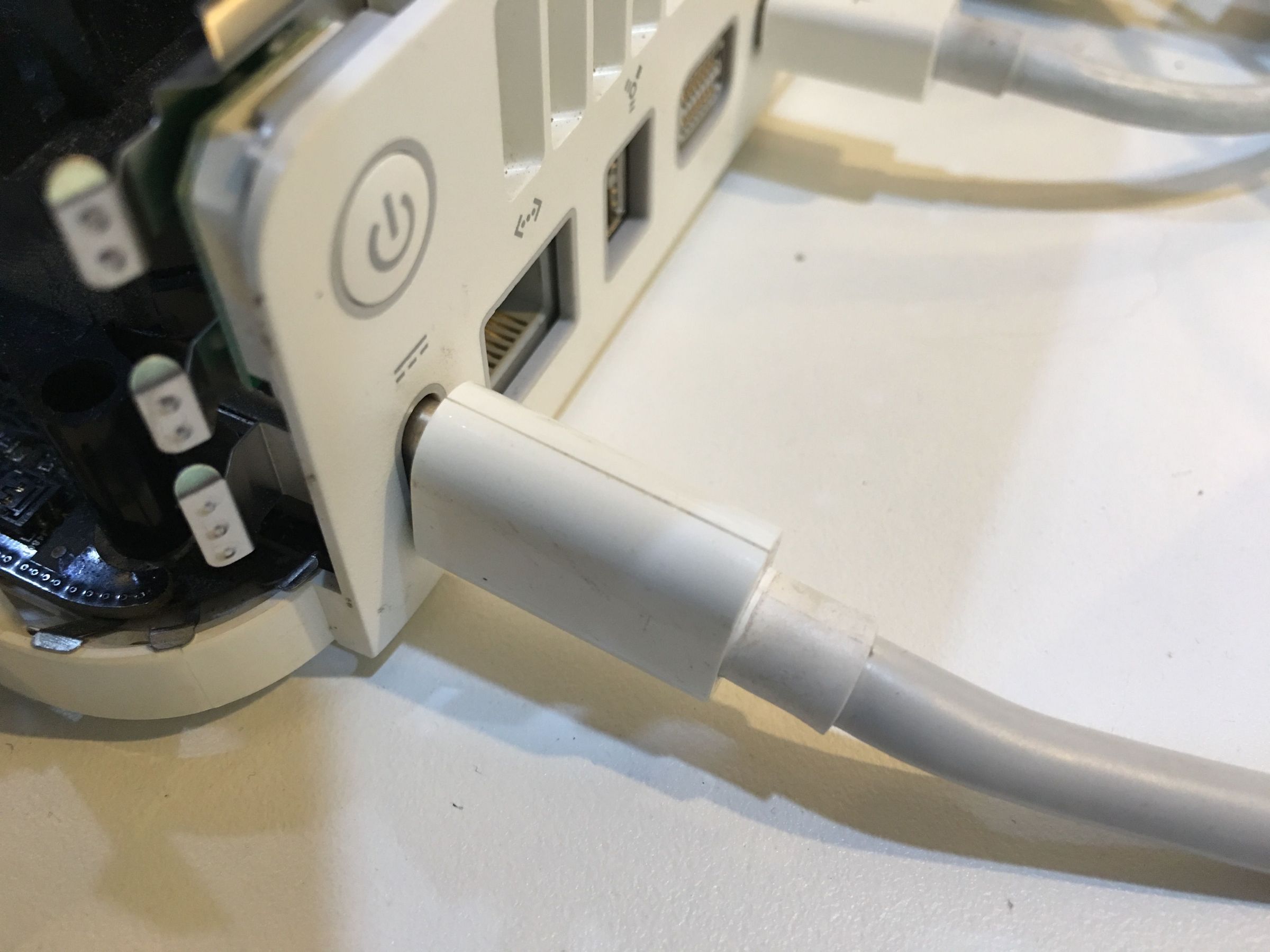 Fix a Mac Mini Loose Power Connector Cable! : 4 Steps (with Pictures ...