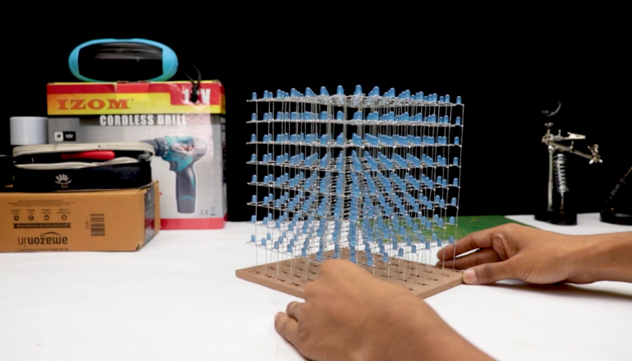 How to Build 8x8x8 LED Cube : 13 Steps - Instructables