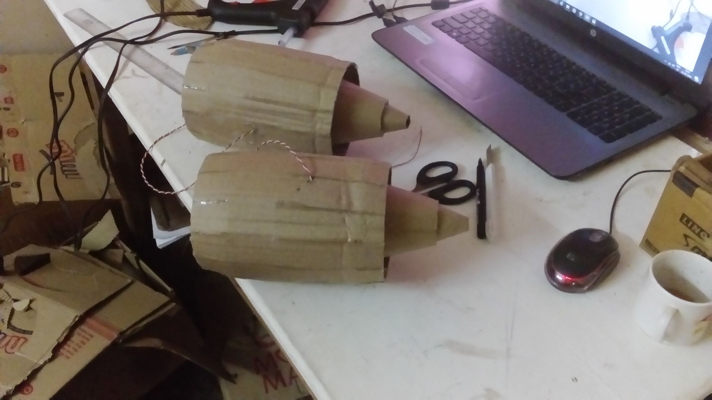 Boeing 737-800 Build Out of CARDBOARD : 9 Steps (with Pictures ...