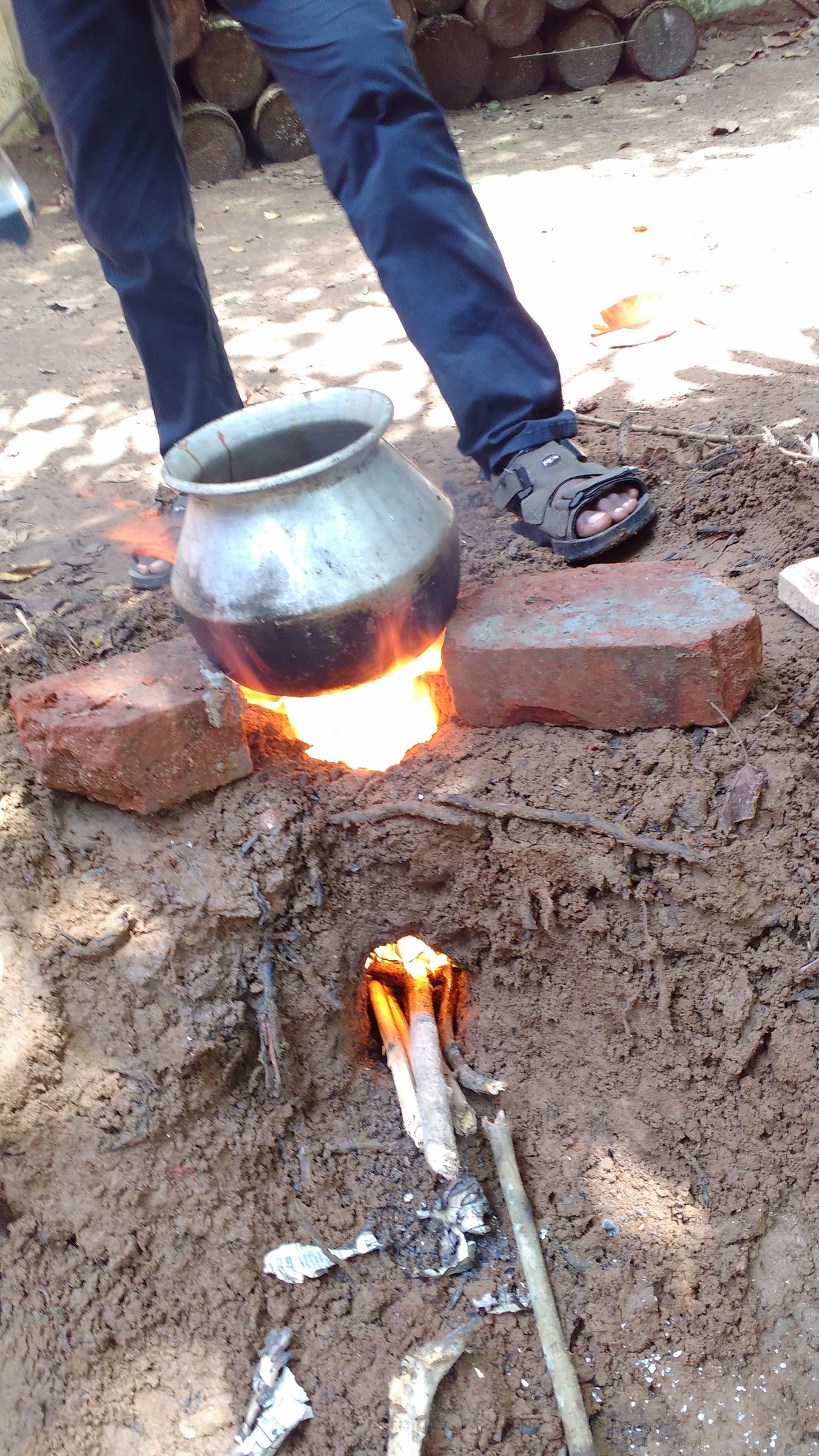 RoCkeT StOvE(one in the Ground & a Usual One) : 5 Steps - Instructables