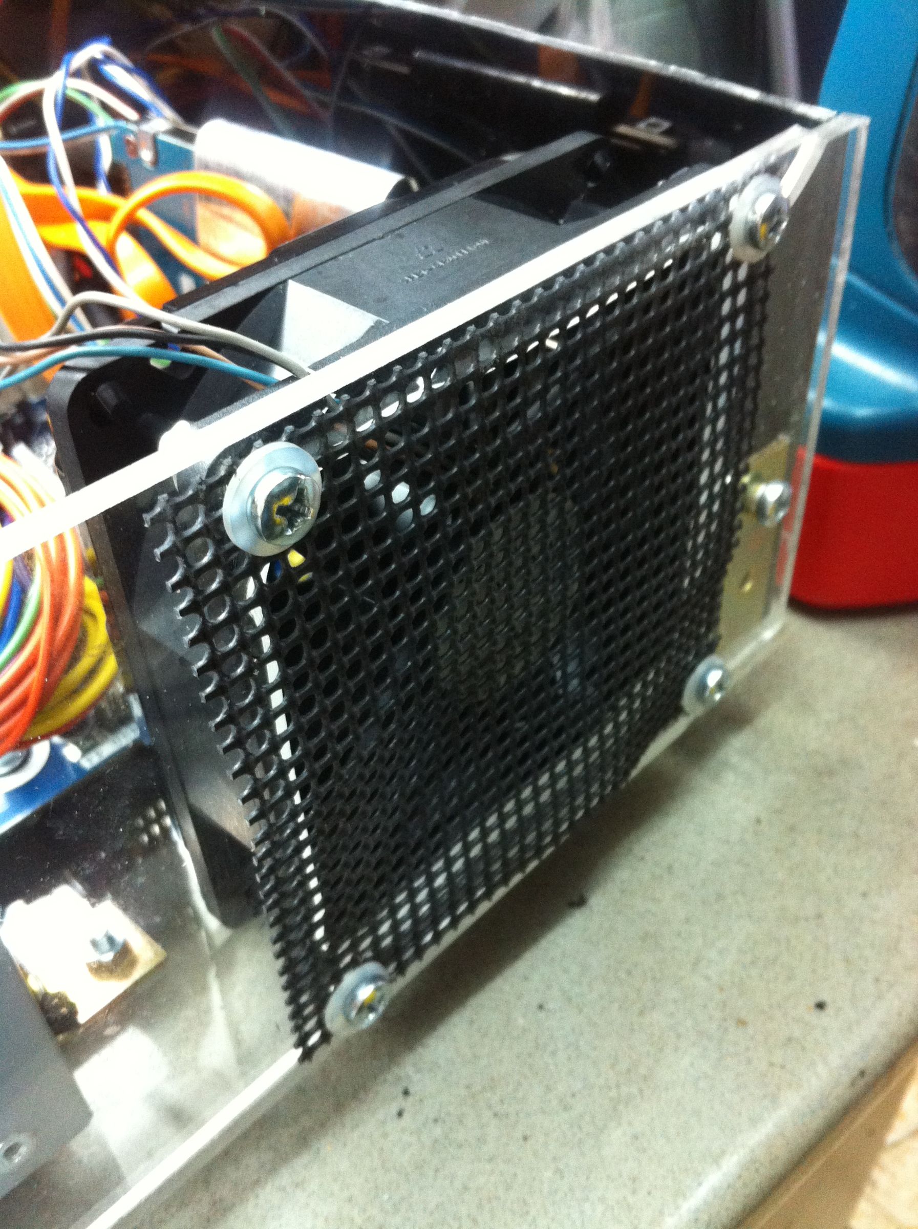 Plexiglas Computer : 25 Steps - Instructables