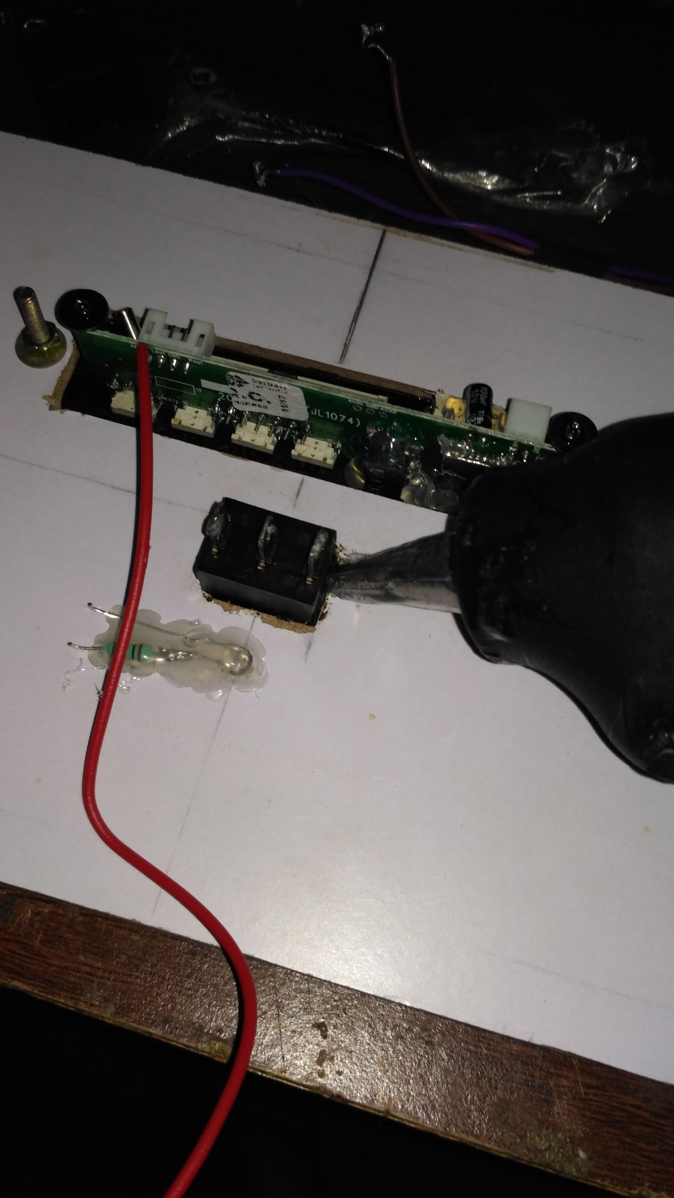 DIY HANDBUILT PORTABLE BOOMBOX : 20 Steps (with Pictures) - Instructables