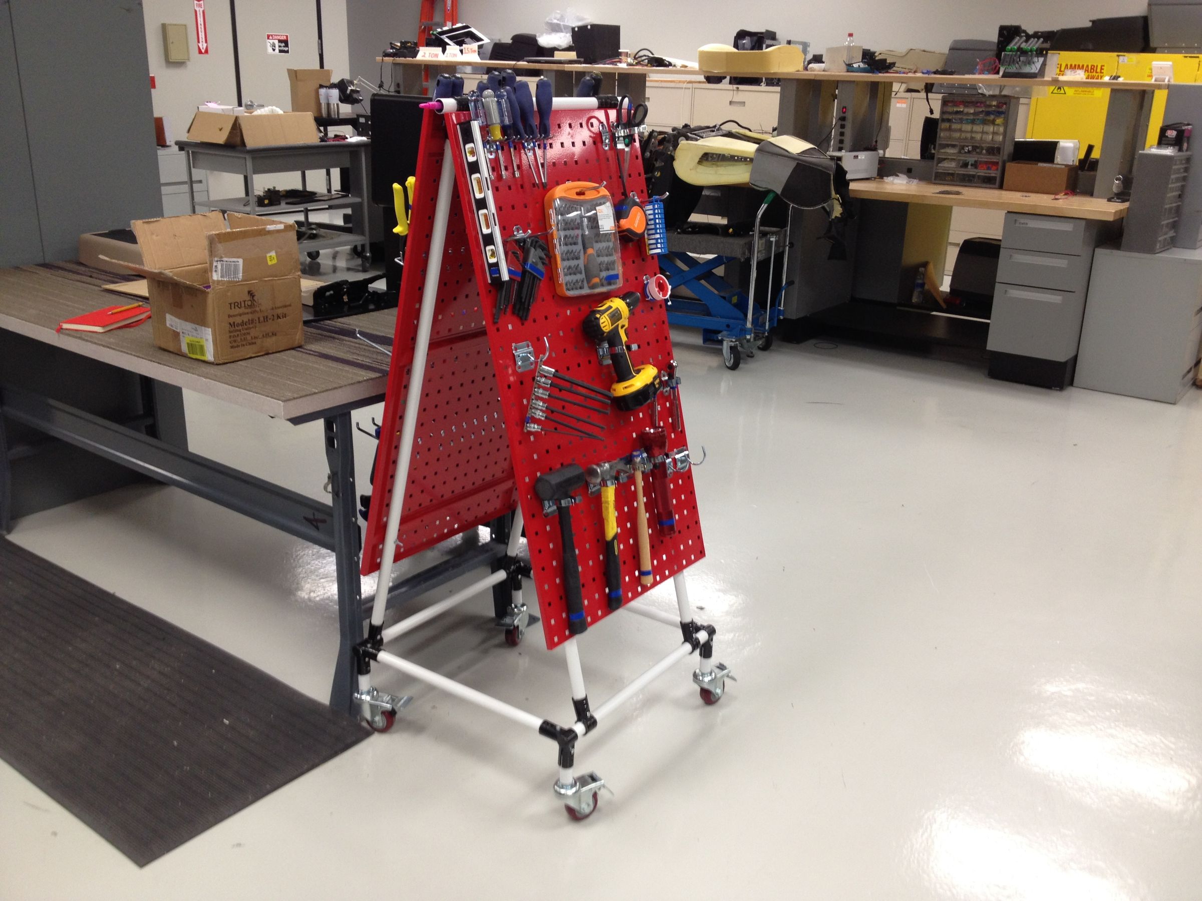 Rolling Tool Board : 5 Steps - Instructables