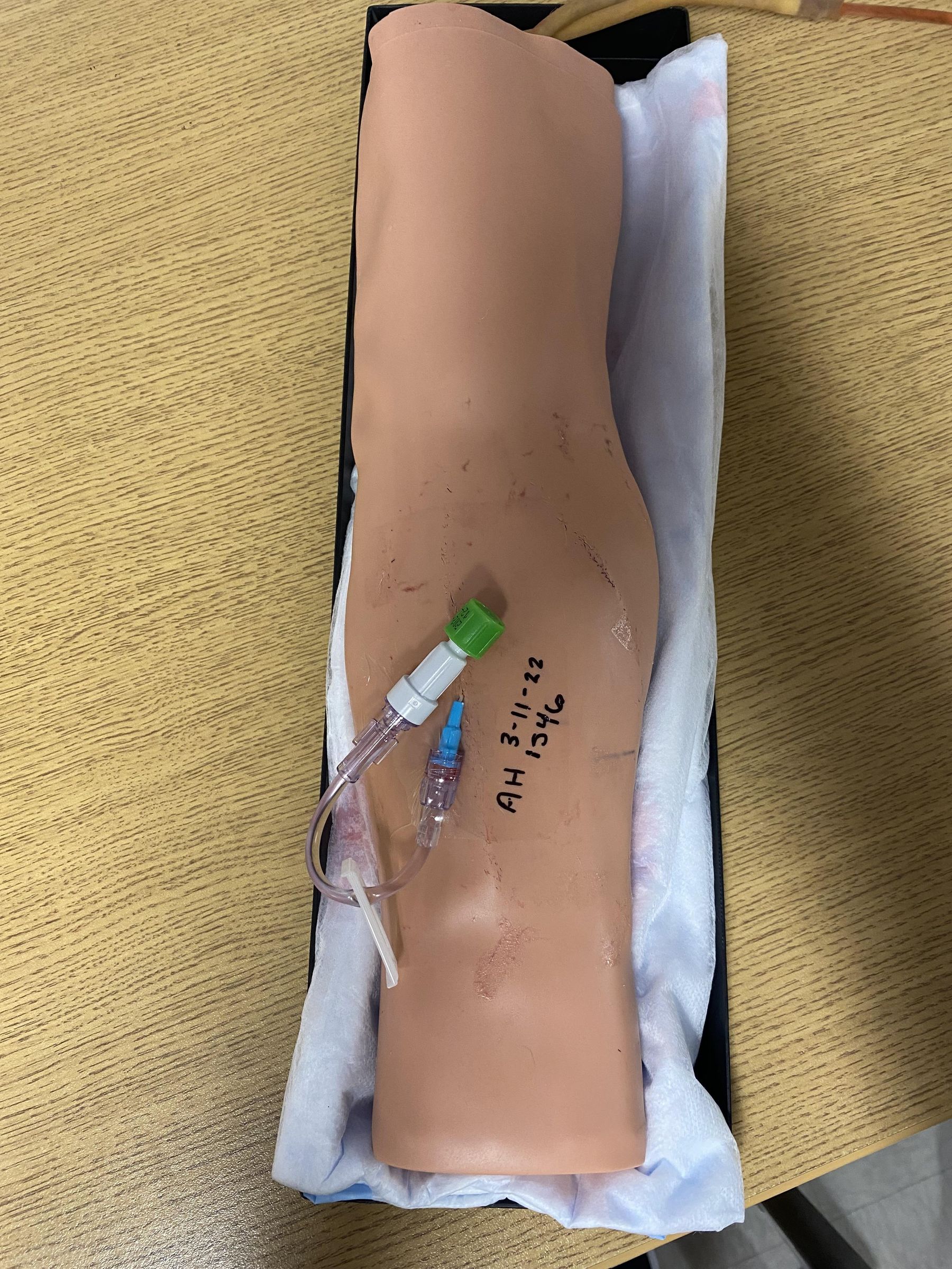 How to Initiate an Intravenous Catheter : 7 Steps - Instructables