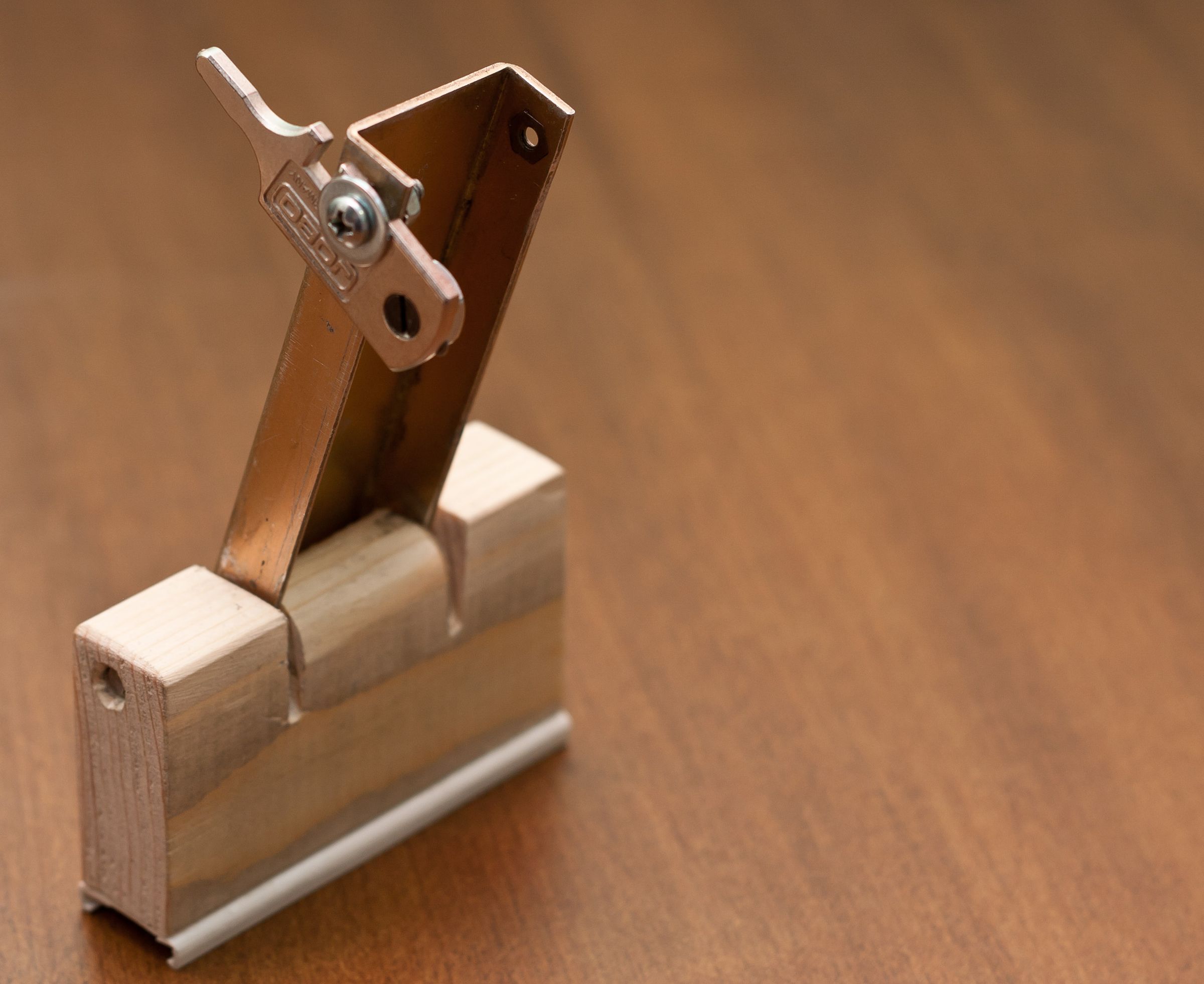 Easy Glass Bottle Cutter Made Up of Common Parts [UPDATED... Again ...