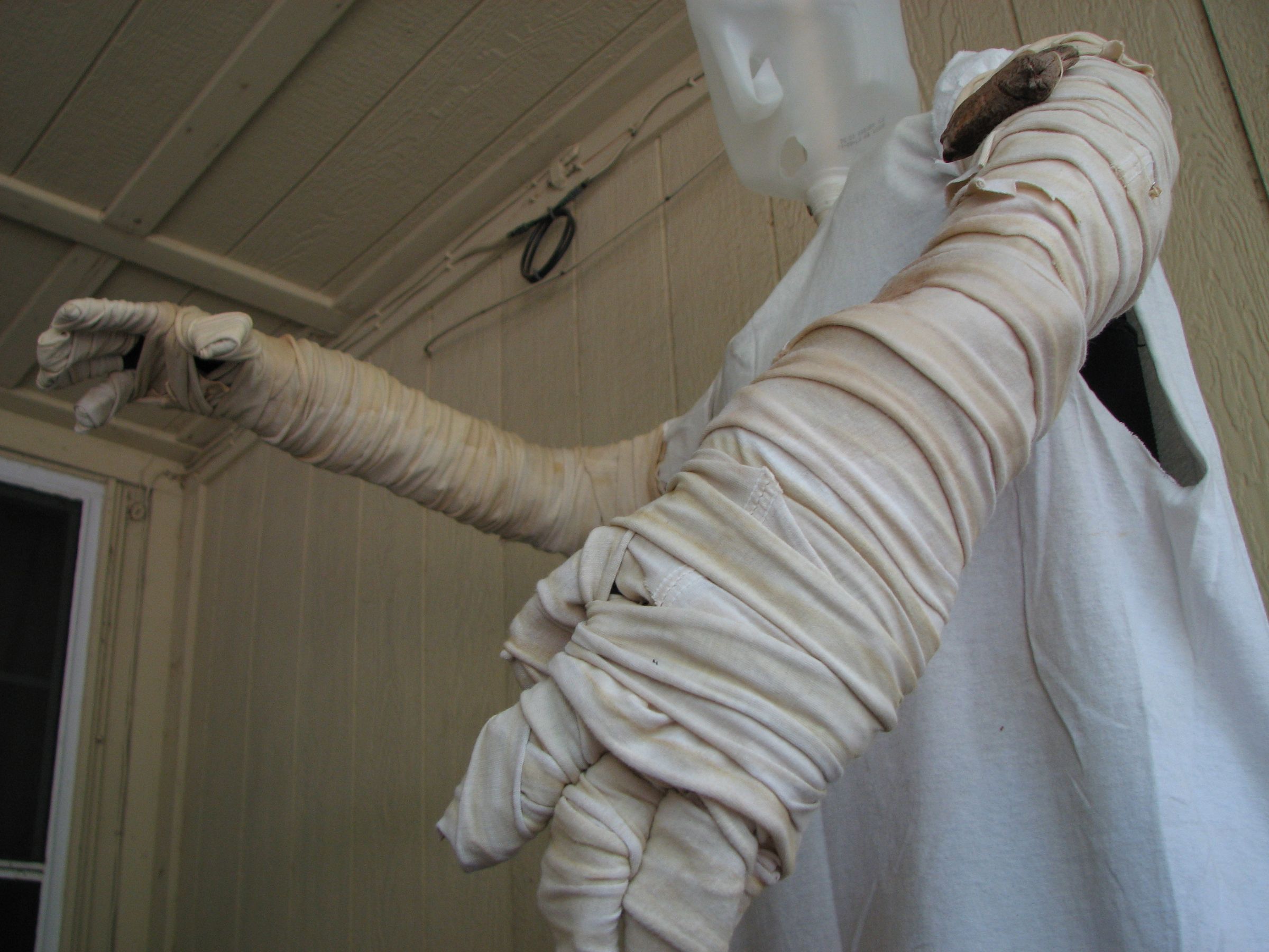 Mummy How-To : 16 Steps (with Pictures) - Instructables