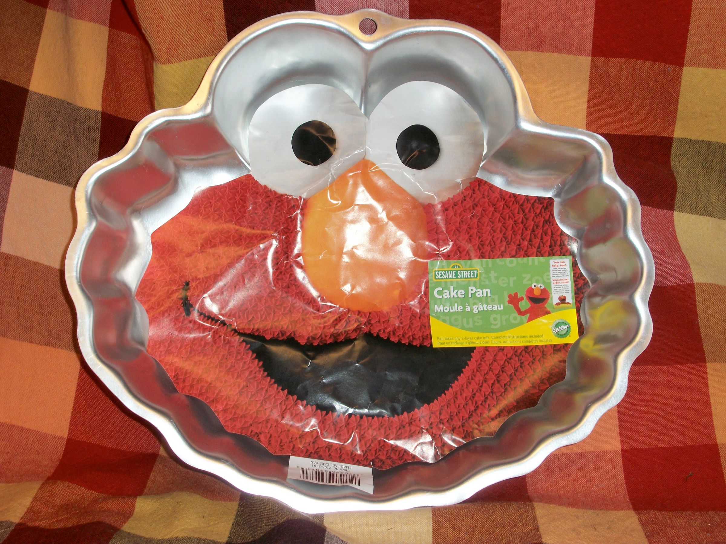 Easy to Make Elmo Cake : 5 Steps - Instructables