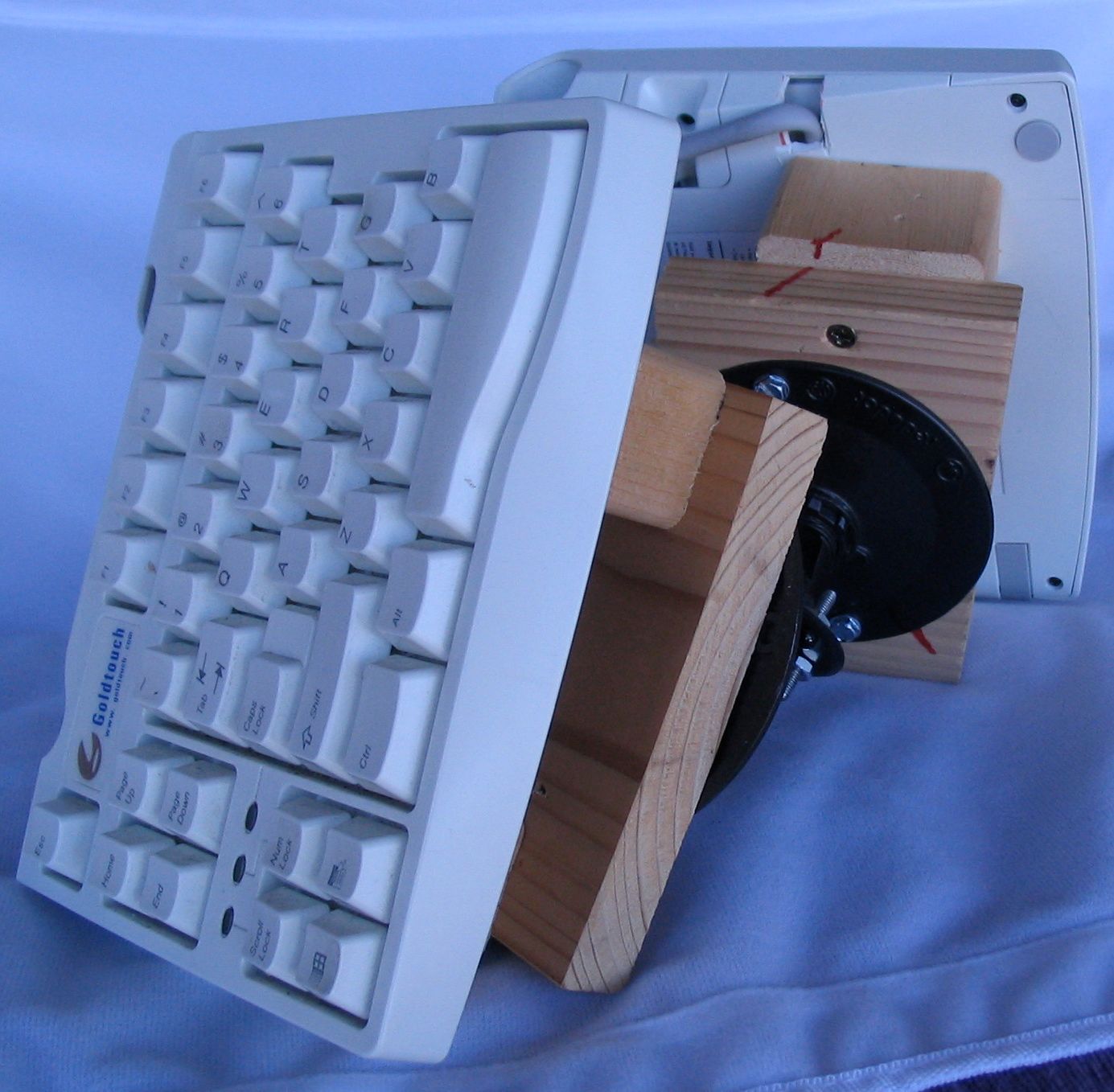 How to Make a Vertical, Ergonomic (tie-fighter) Keyboard : 7 Steps ...