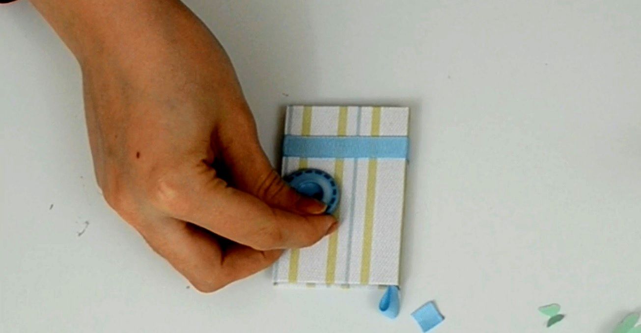 Make Your Own Mini Notebooks / POCKET - SIZED NOTEBOOKS WITH RECYCLED ...