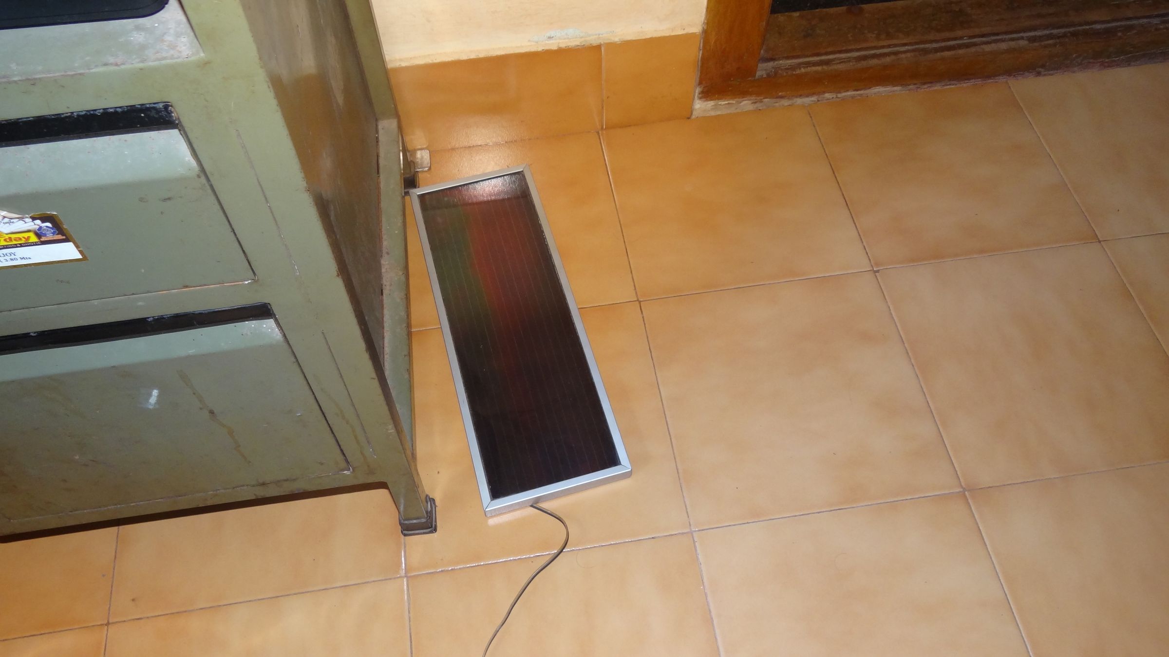 Solar Powered Clock : 4 Steps - Instructables