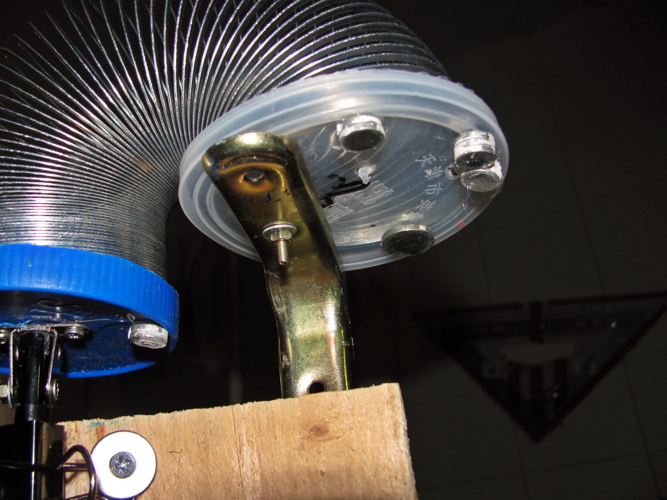 Automatic Slinky Machine : 5 Steps - Instructables