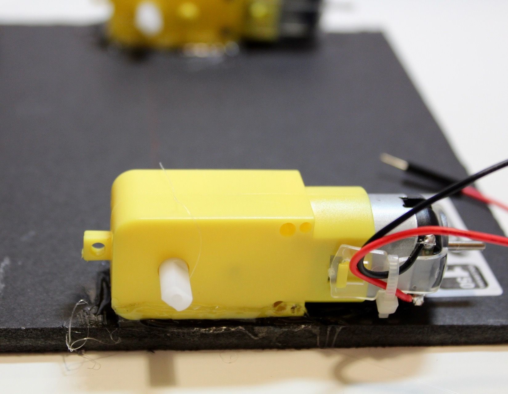 Sarah the Simplest Arduino Robot : 9 Steps (with Pictures) - Instructables