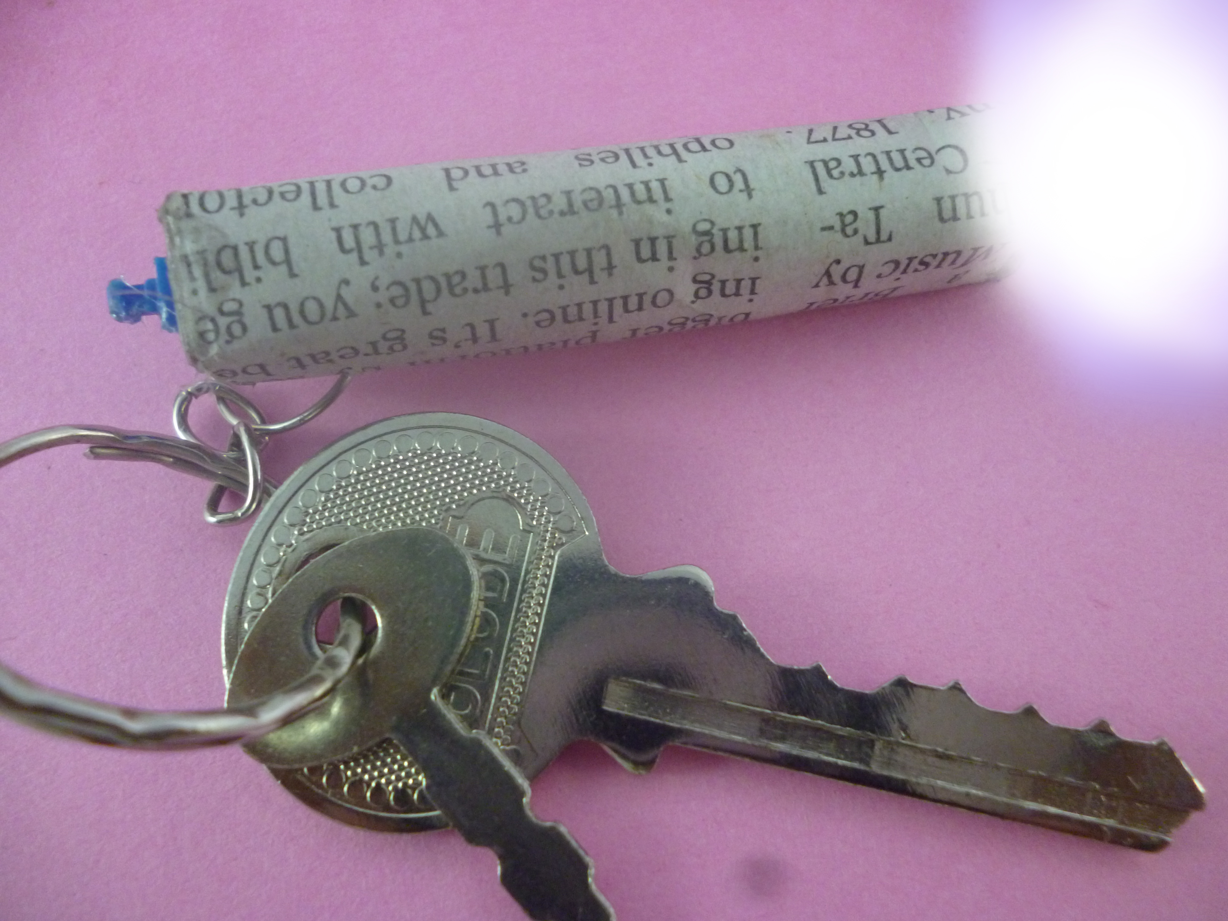 Simple Key Chain Torch and Mini Desktop Lamp. : 4 Steps - Instructables