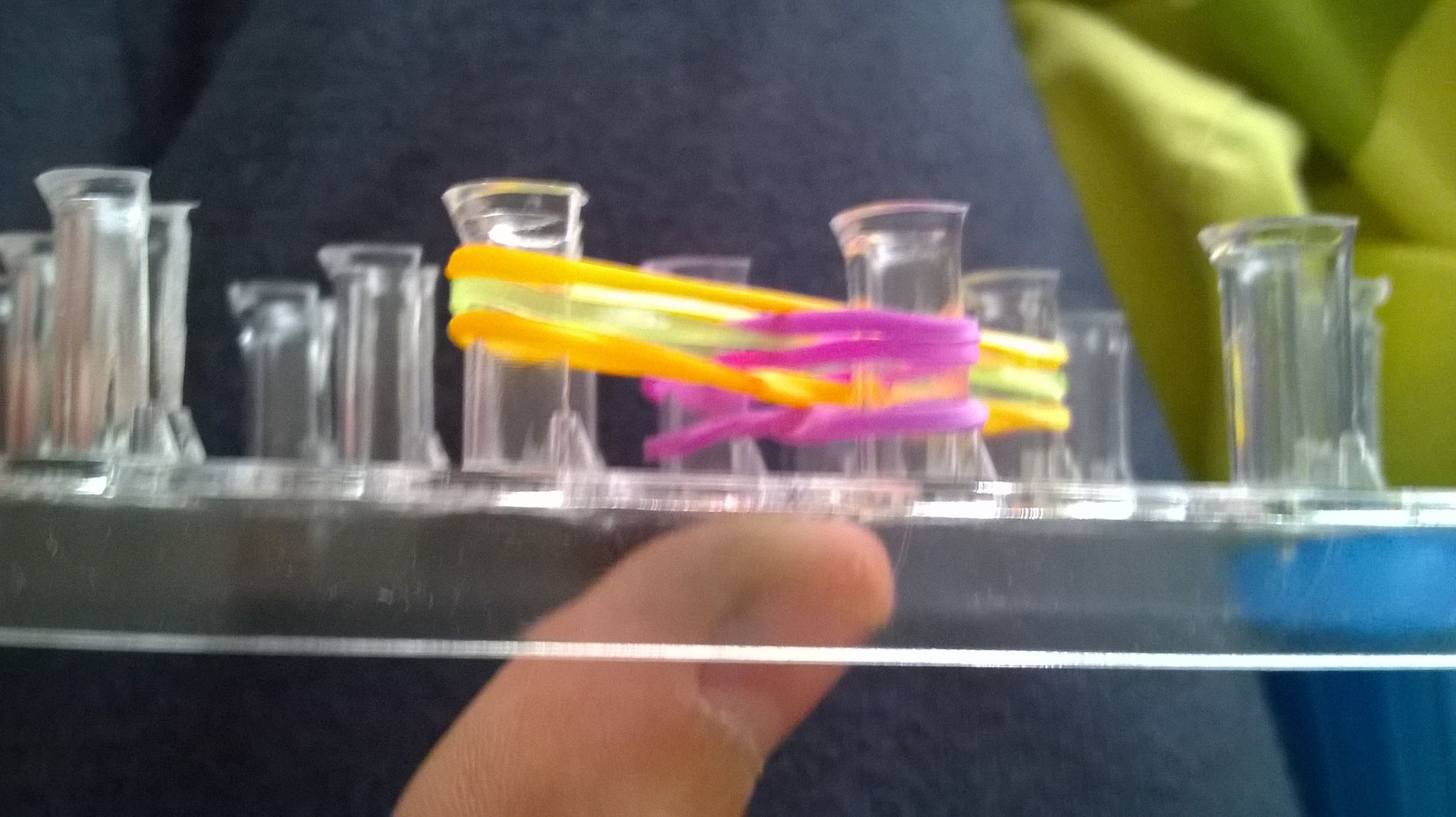 Loom Bands Double Sided Fishtail : 4 Steps - Instructables