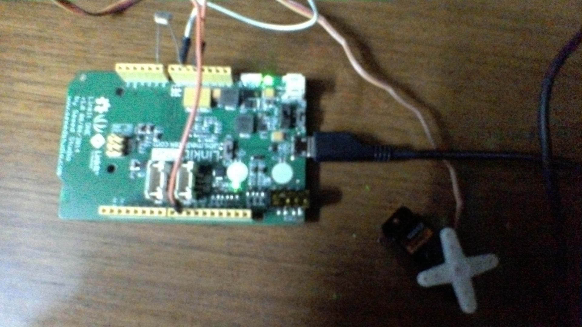 Light Controlled Servo Using LinkitONE : 6 Steps - Instructables