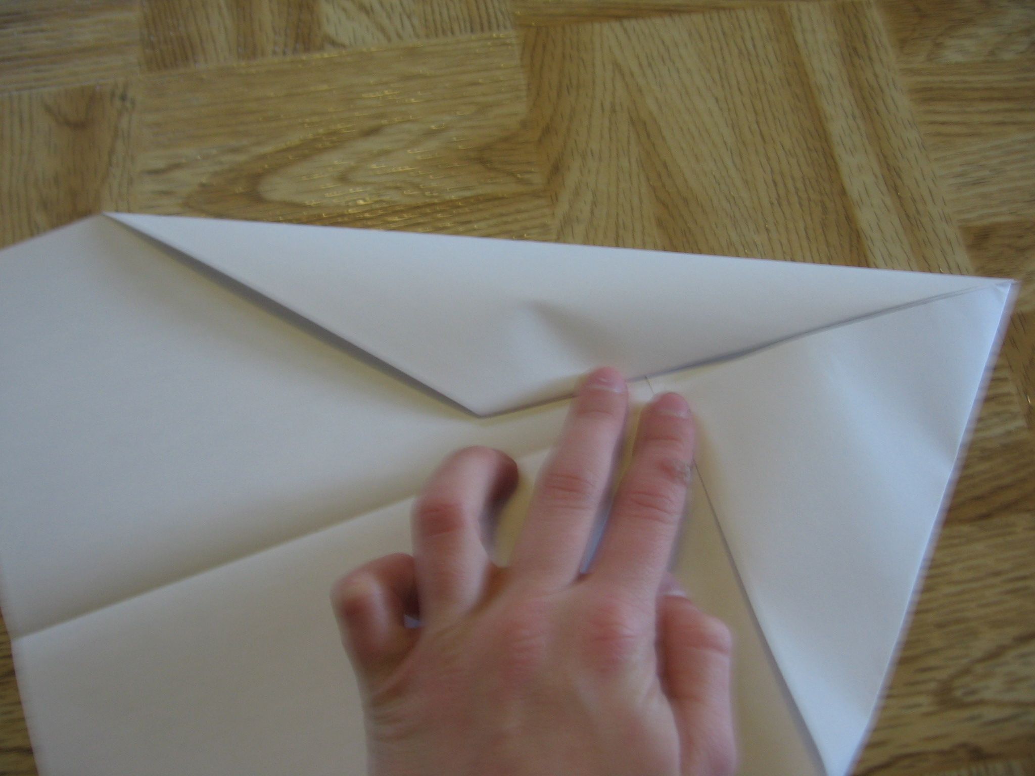 Classic Paper Airplane : 6 Steps - Instructables