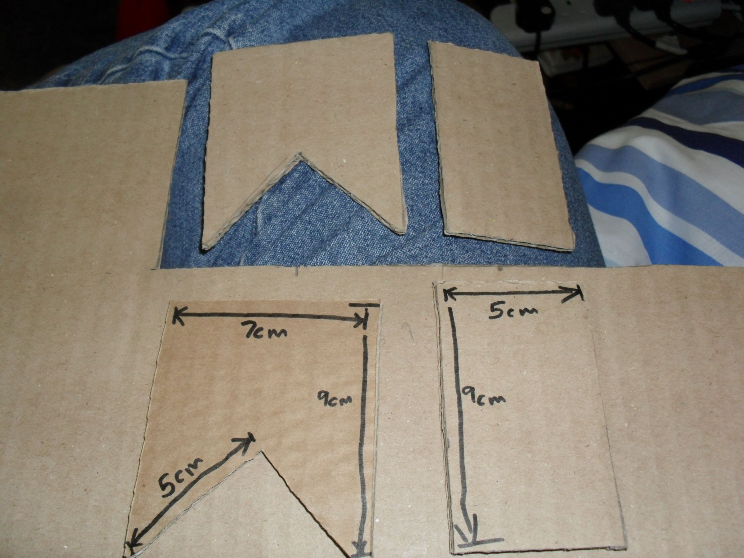 Cardboard Props: How to Make a Builders Hod : 7 Steps - Instructables