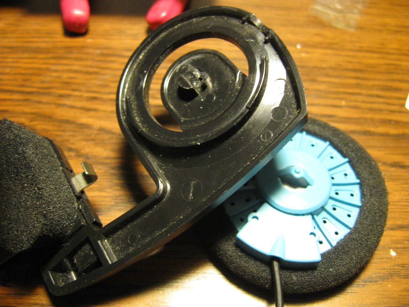 Fixing Broken Koss Porta Pro Headphone Speaker : 4 Steps - Instructables