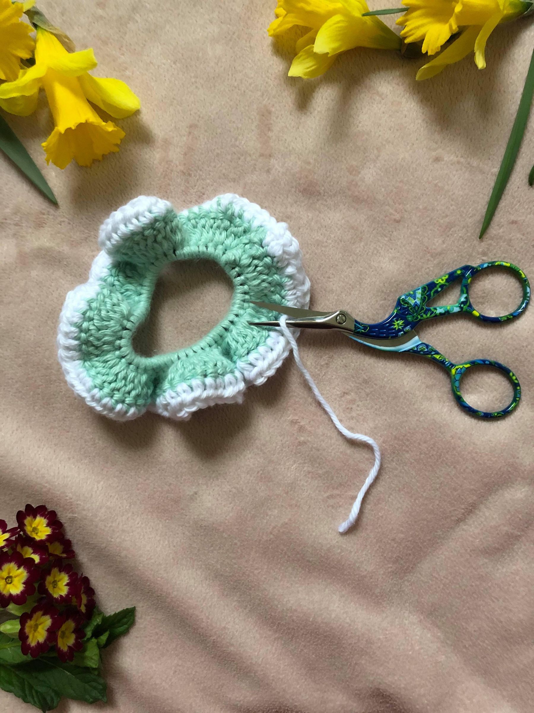 Crochet Ruffle Scrunchie! : 4 Steps (with Pictures) - Instructables