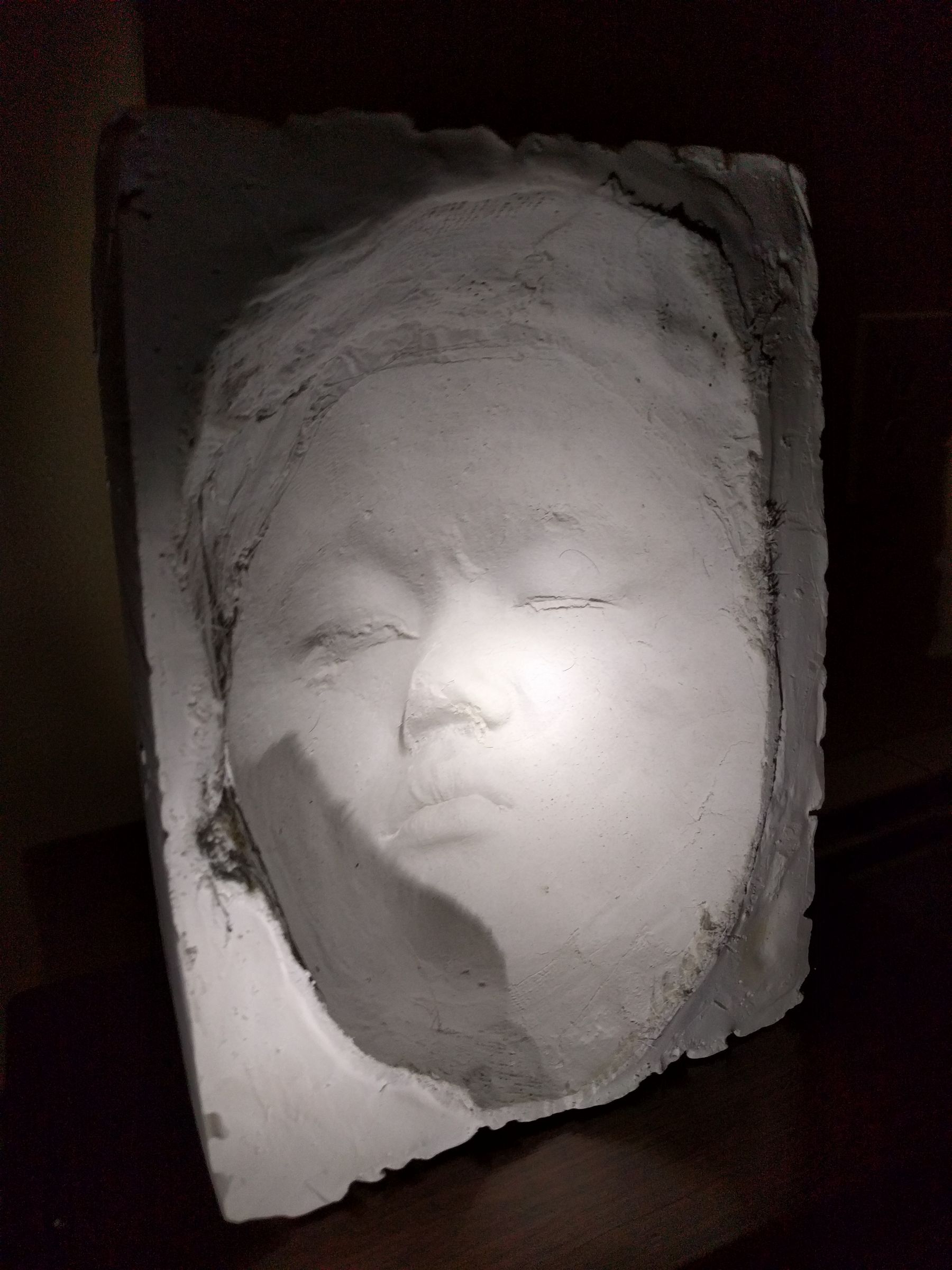 DIY Hollow Face Illusion! : 7 Steps (with Pictures) - Instructables