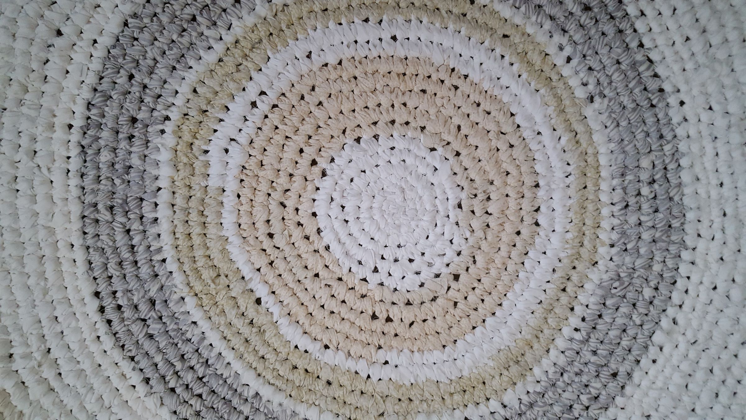 Circular Rag Rug, Crocheted! : 6 Steps (with Pictures) - Instructables