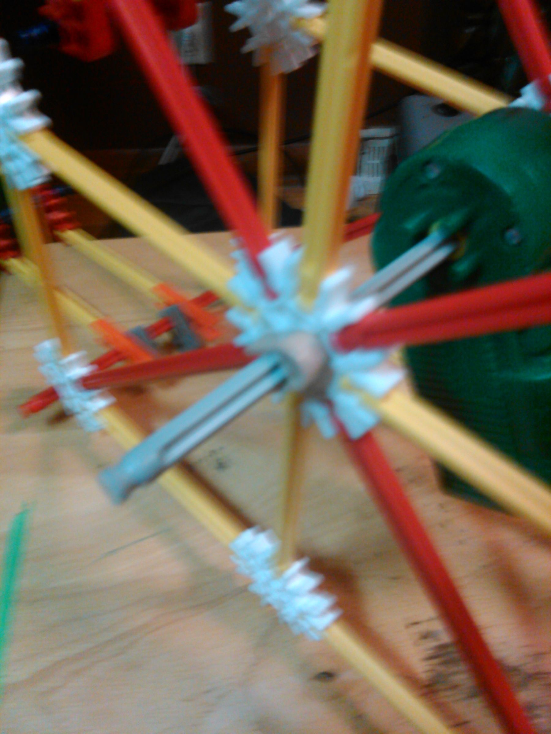 Simple K'NEX Ferris Wheel : 14 Steps - Instructables
