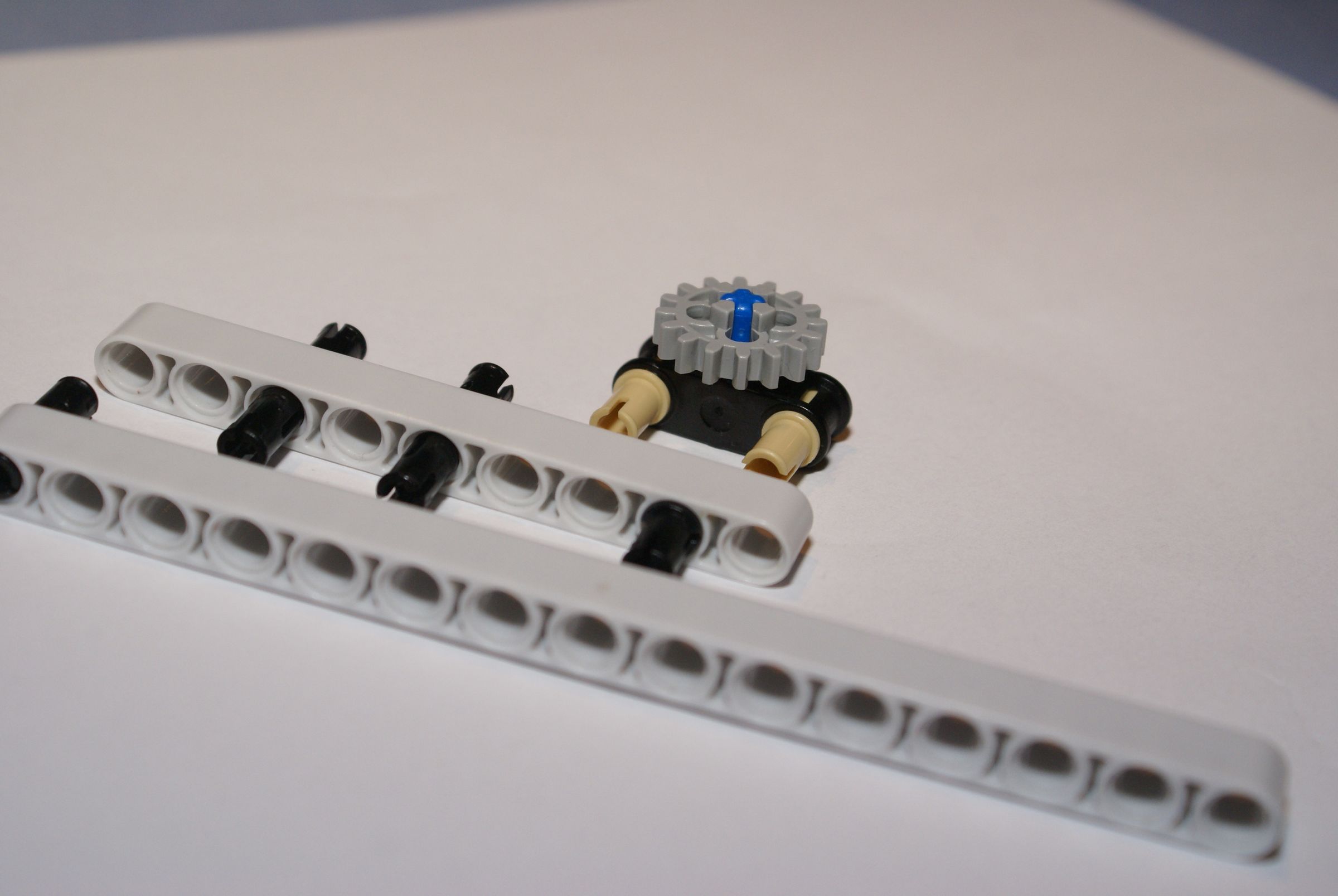Simplistic Lego IPhone 4 Stand : 5 Steps - Instructables