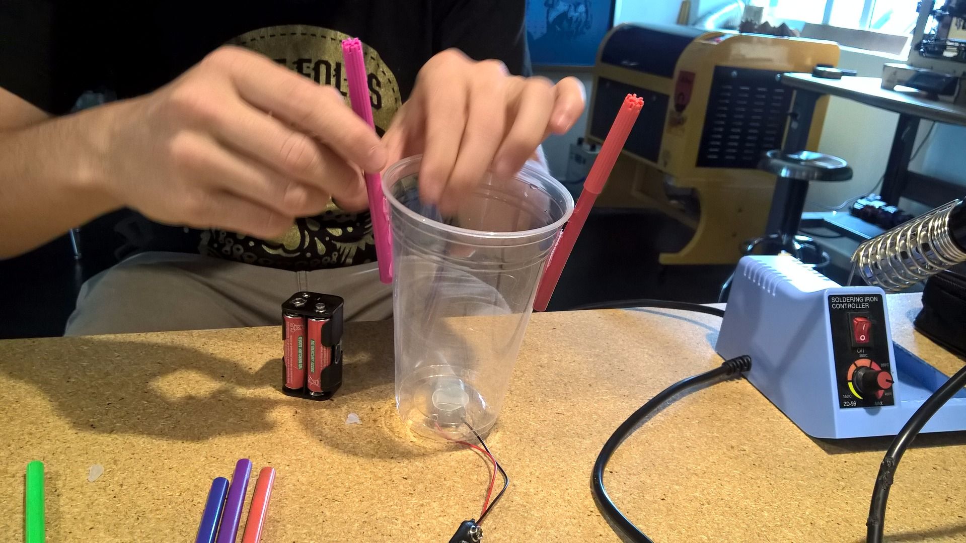 Maquina Dibujadora/Scribbling Machine : 5 Steps - Instructables